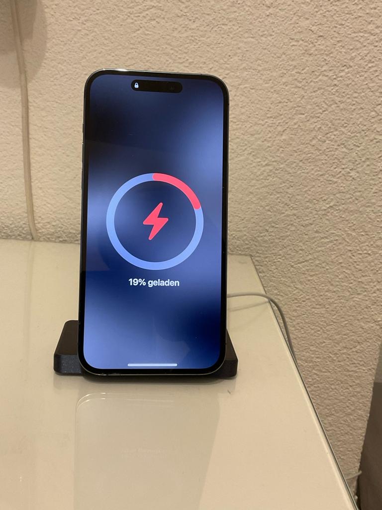 V2 - (Old)Nightstand for Apple Mag Safe, Standby Mode compatible by ...