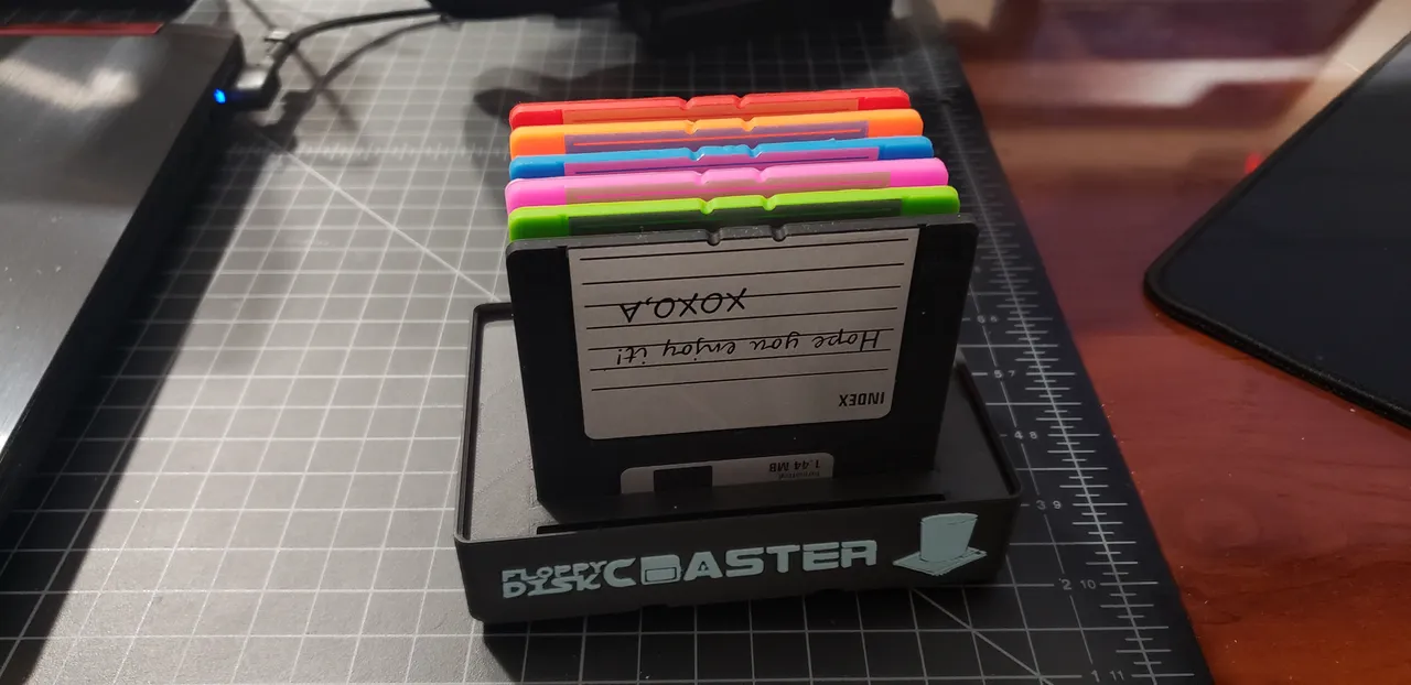 3.5" Floppy Disk Coaster Holder - Gridfinity by kilthro | Download free ...
