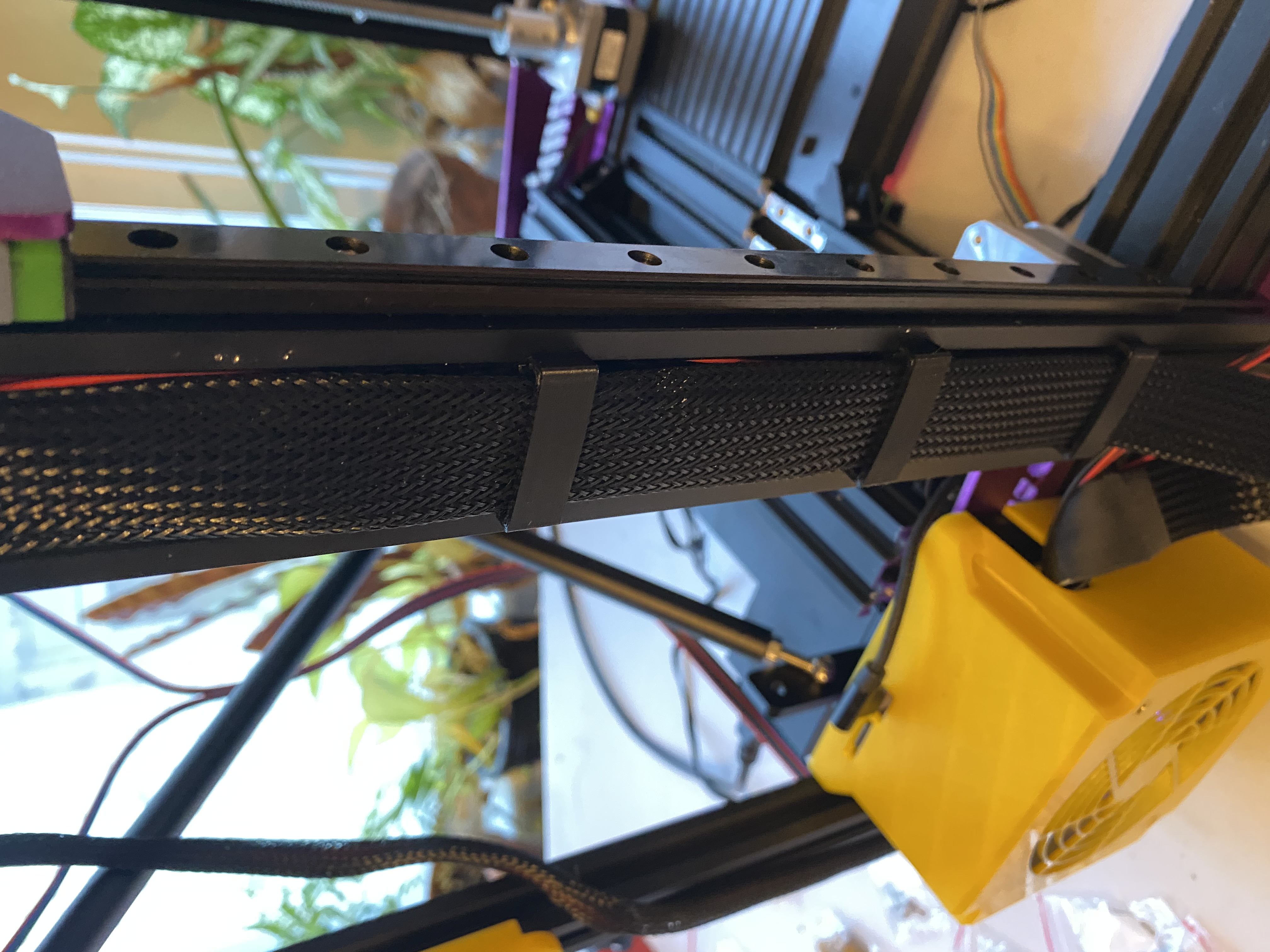 Sprite Extruder Ribbon Clip (xx40 Extrusion) by iron_swan | Download ...