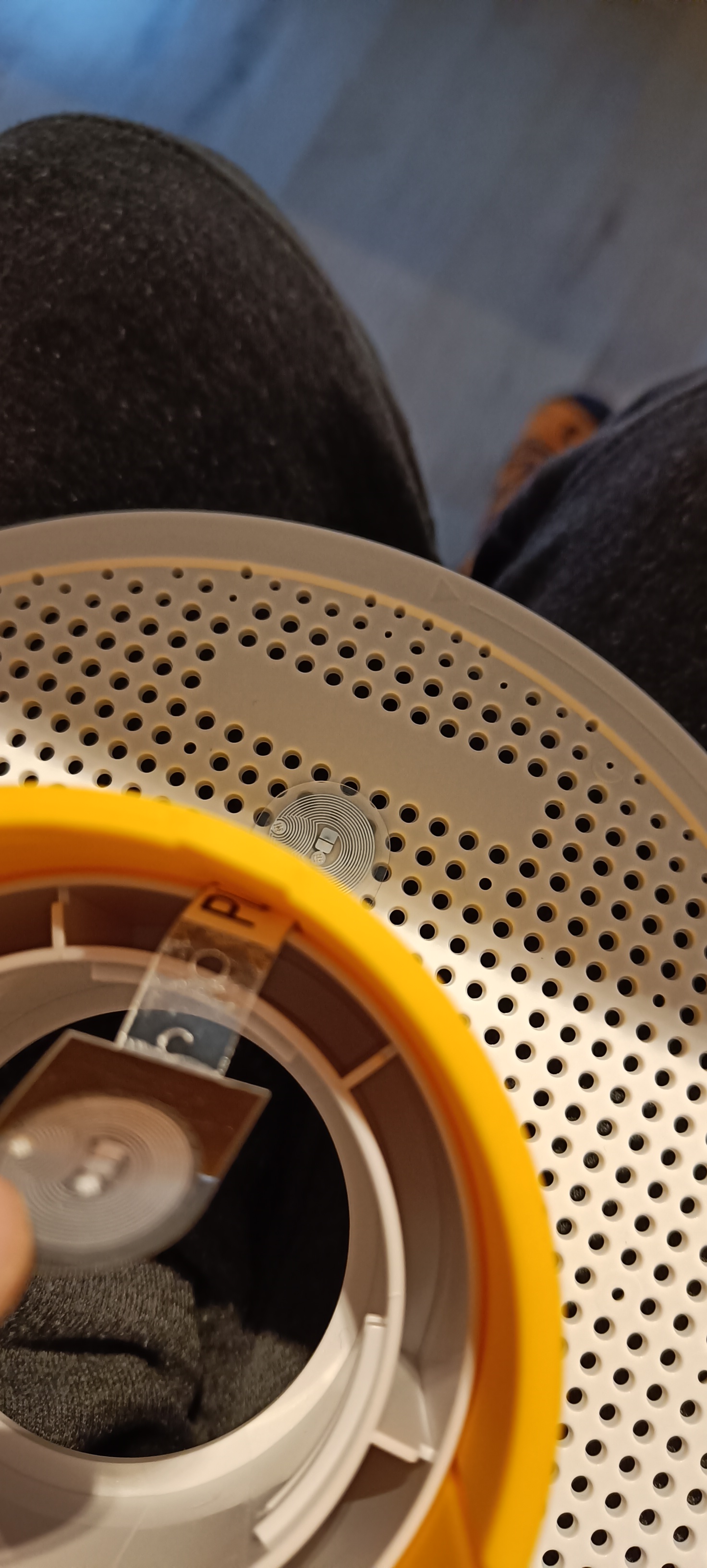 Bambulabs Spool filament rewind hub (with chip) by sonny L. | Download ...