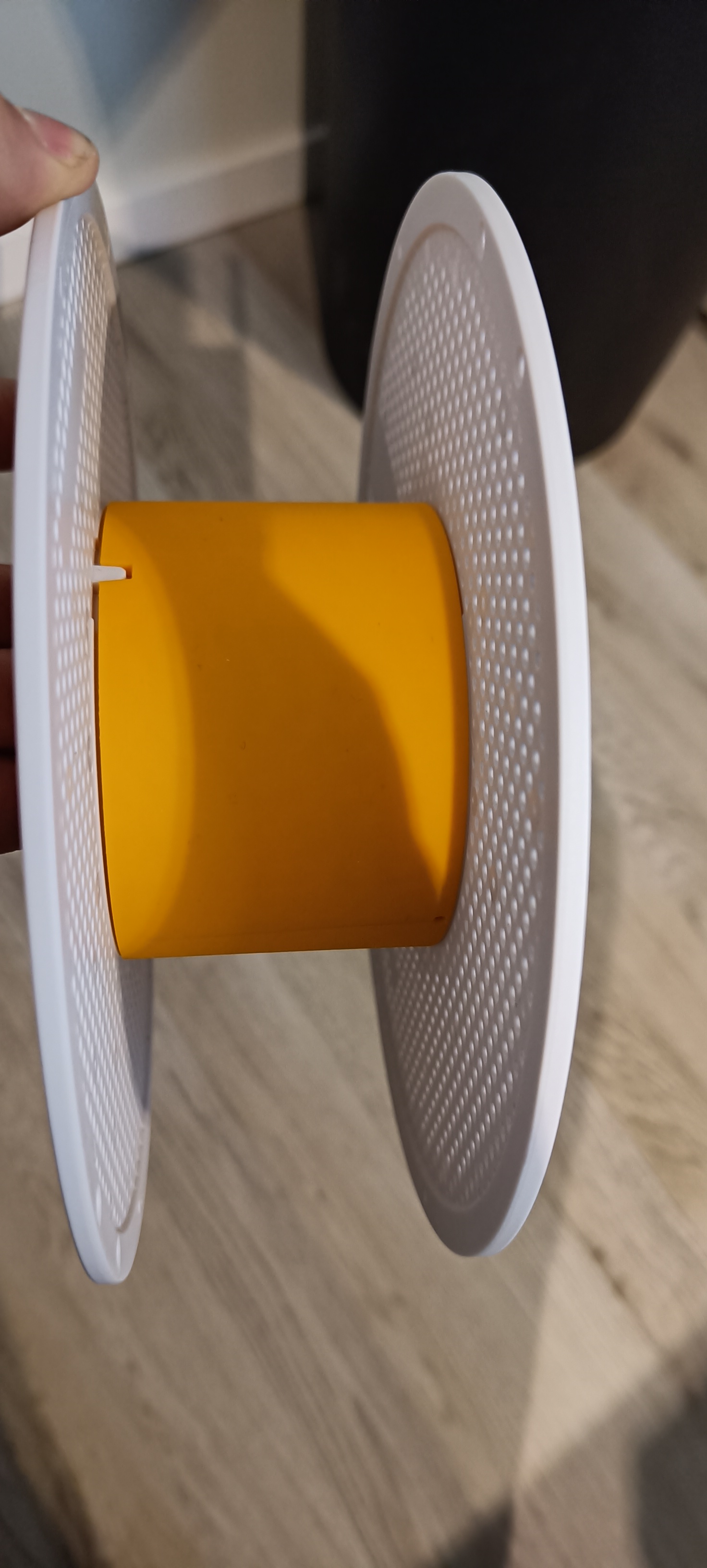 Bambulabs Spool filament rewind hub (with chip) by sonny L. | Download ...