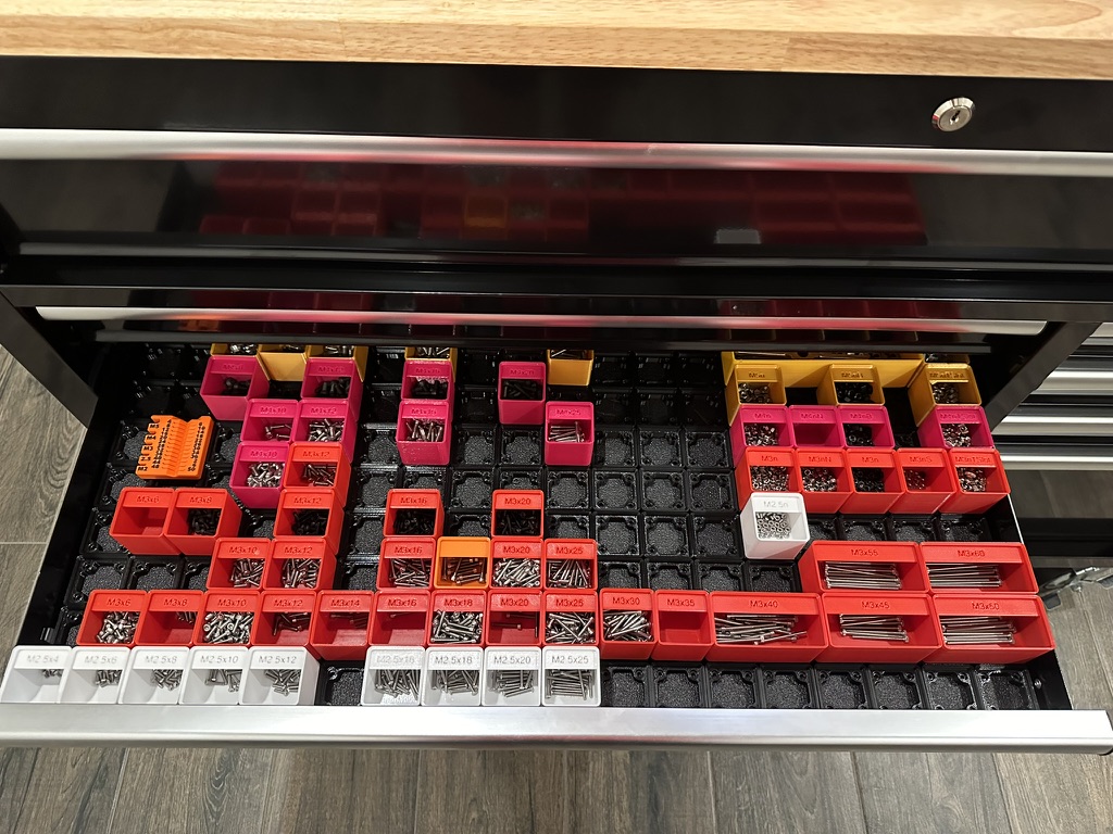 Gridfinity - Metric Screw Labeled Bins (M2.5, M3, M4, M5...plus you can ...