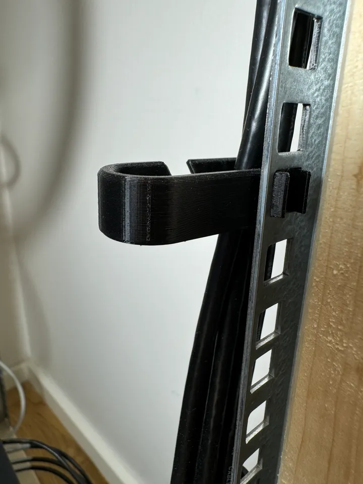 Network rack cable guide by the_ress | Download free STL model ...