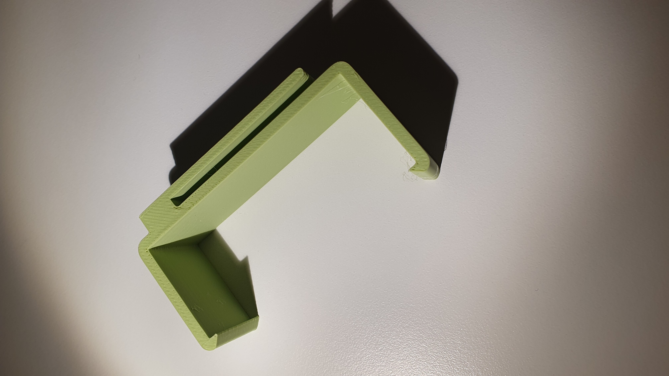 RPi 4 FLIRC case holder clip by MakerspaceTuring | Download free STL ...