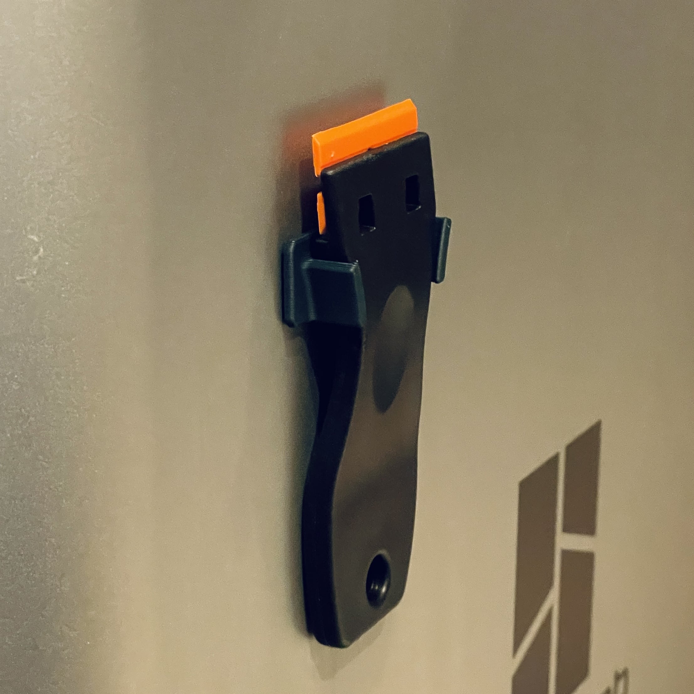 Plastic Razor Blade Scraper Wall Mount Holder by schiko | Download free ...