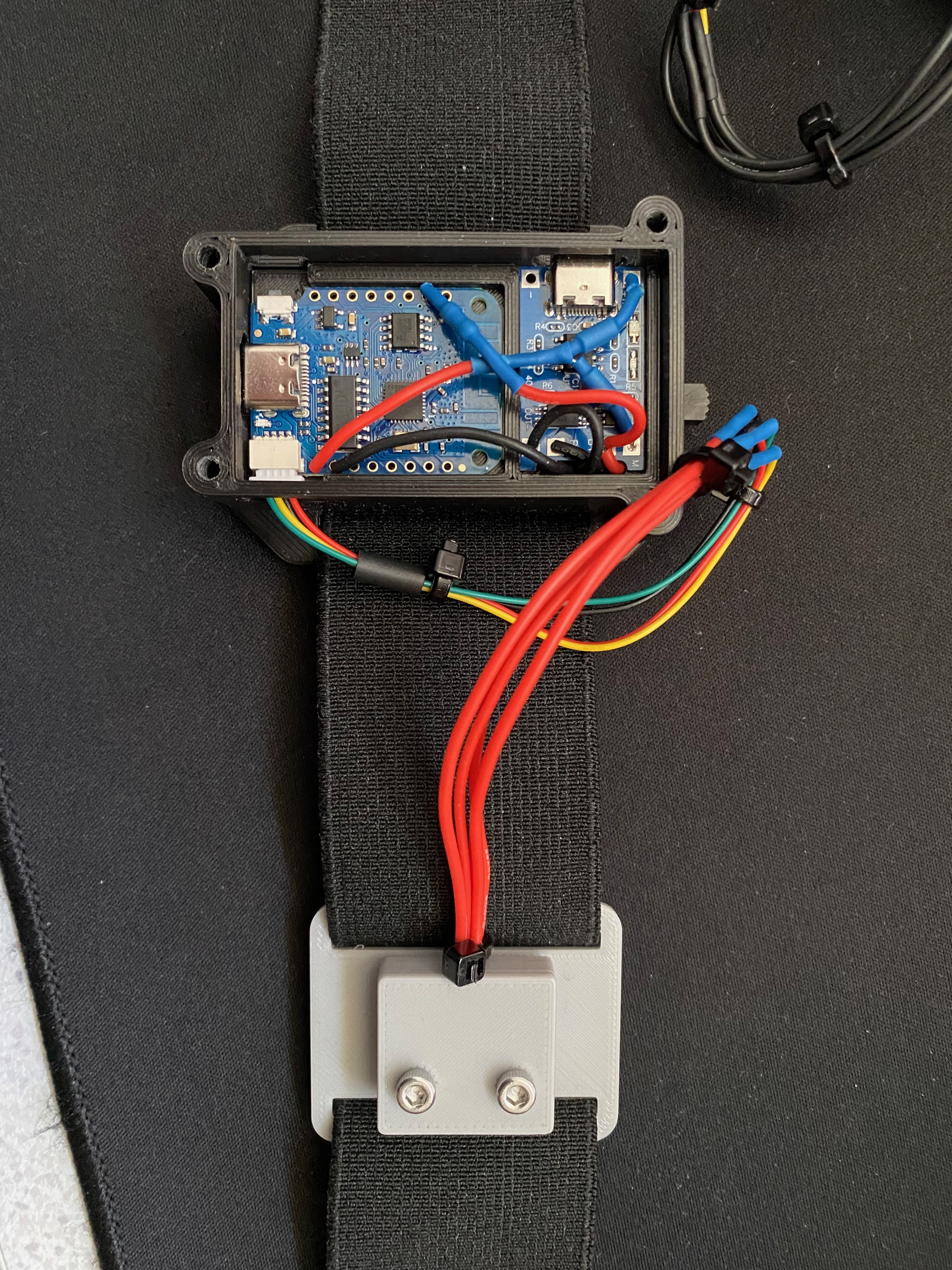 Slime VR Case with external sensor module by mercuso | Download free ...