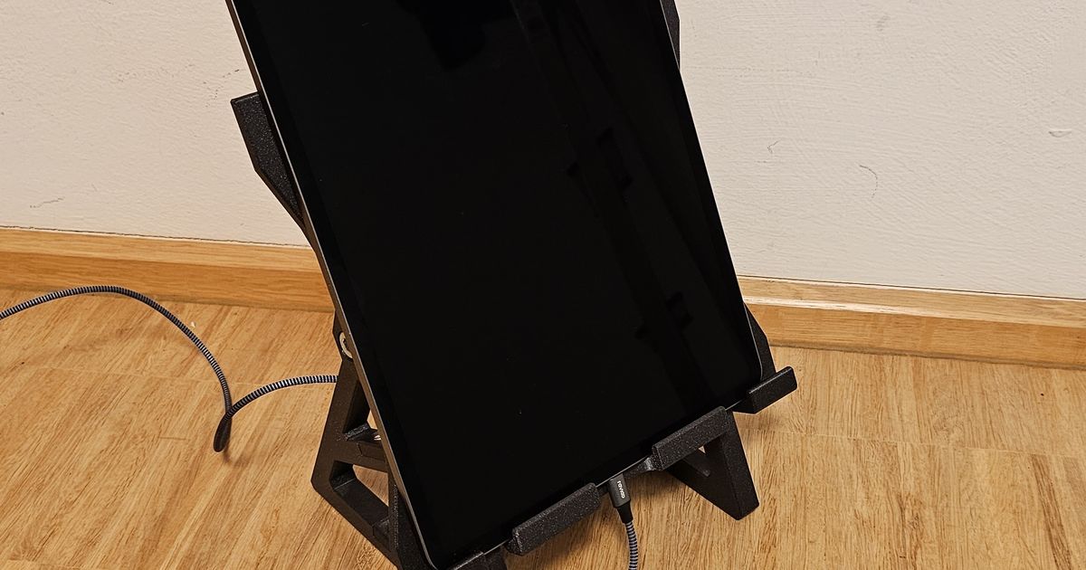 Tablet stand for big and small tablets by Boogie | Printables Store