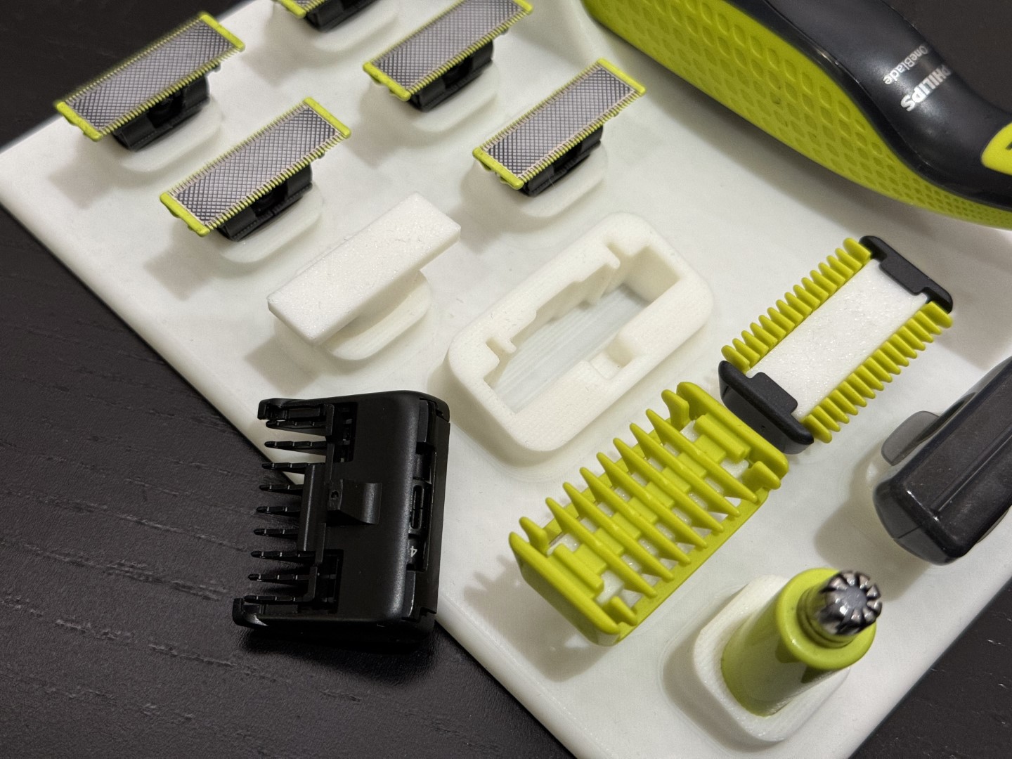 Philips OneBlade Face & Body – Ultimate Wall Mount by bensen | Download ...