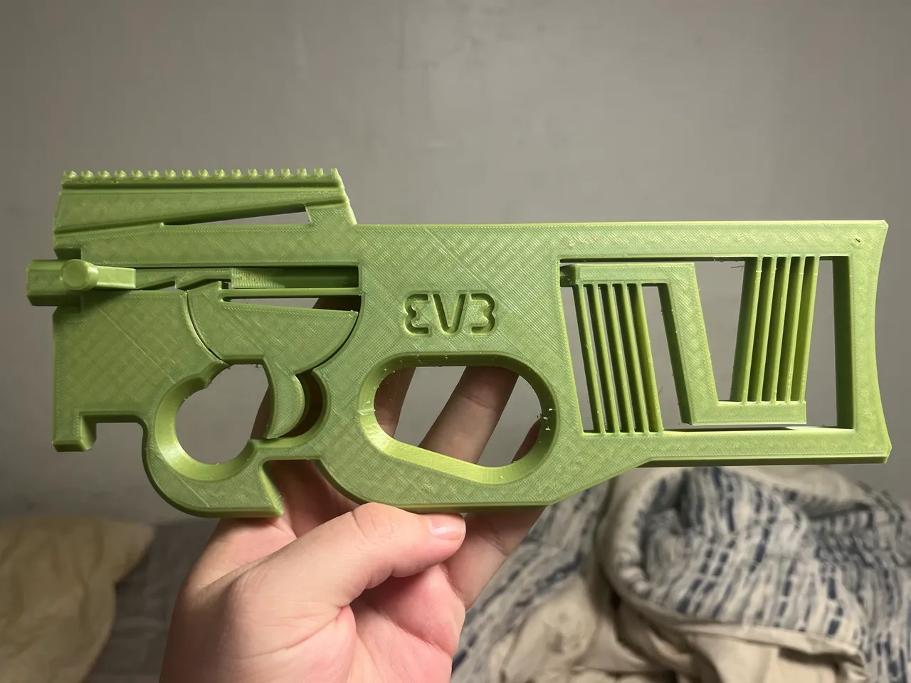 Compliant Mechanism Blaster P90 by Evey Bee | Download free STL model ...