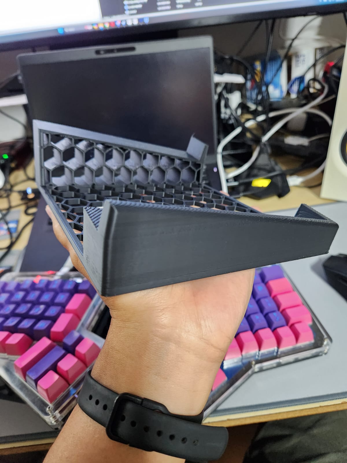 Ergodone/Ergodox - keyboard support by Leo Omi | Download free STL ...