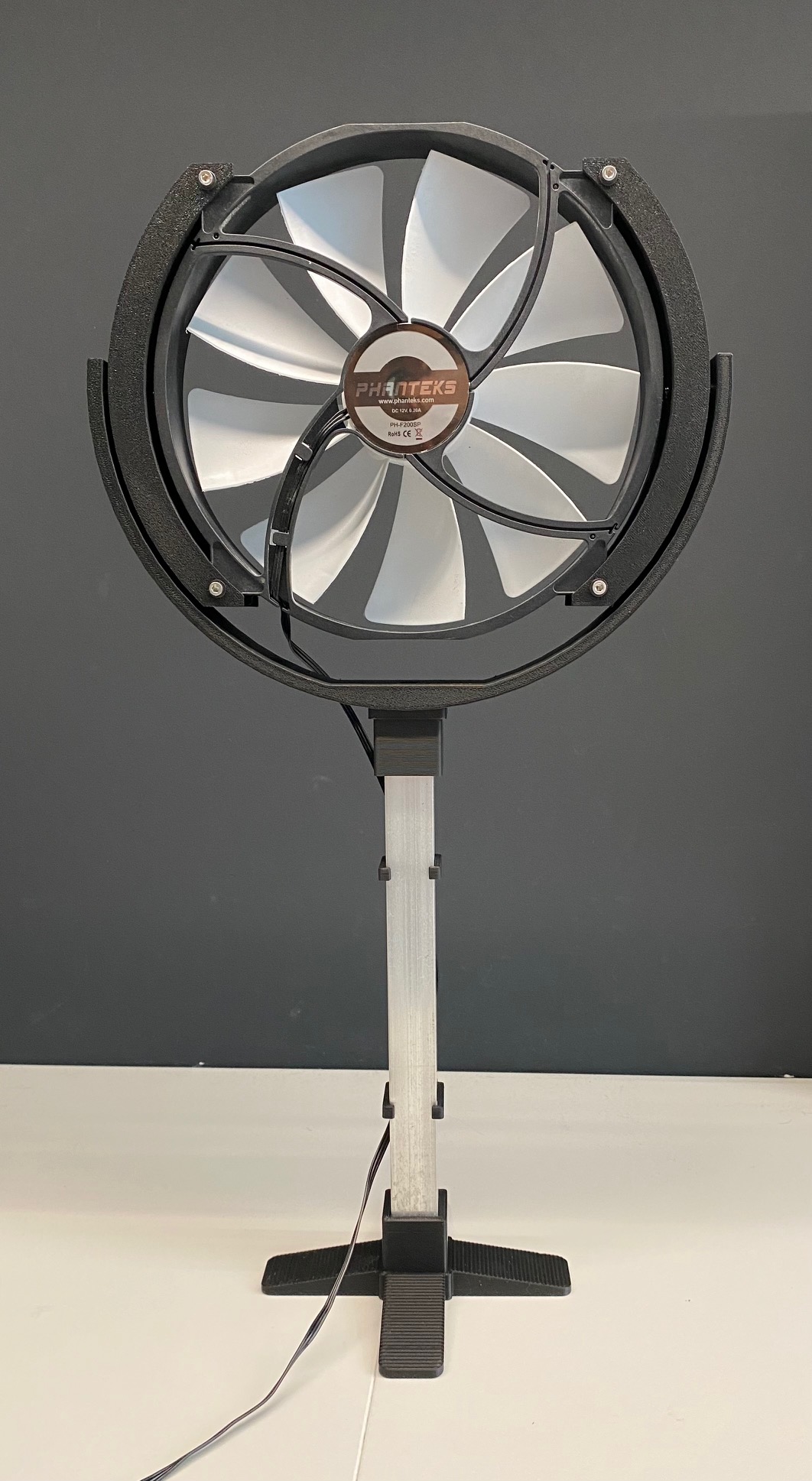 200mm PC Fan Desktop Fan by Hijinx | Download free STL model ...