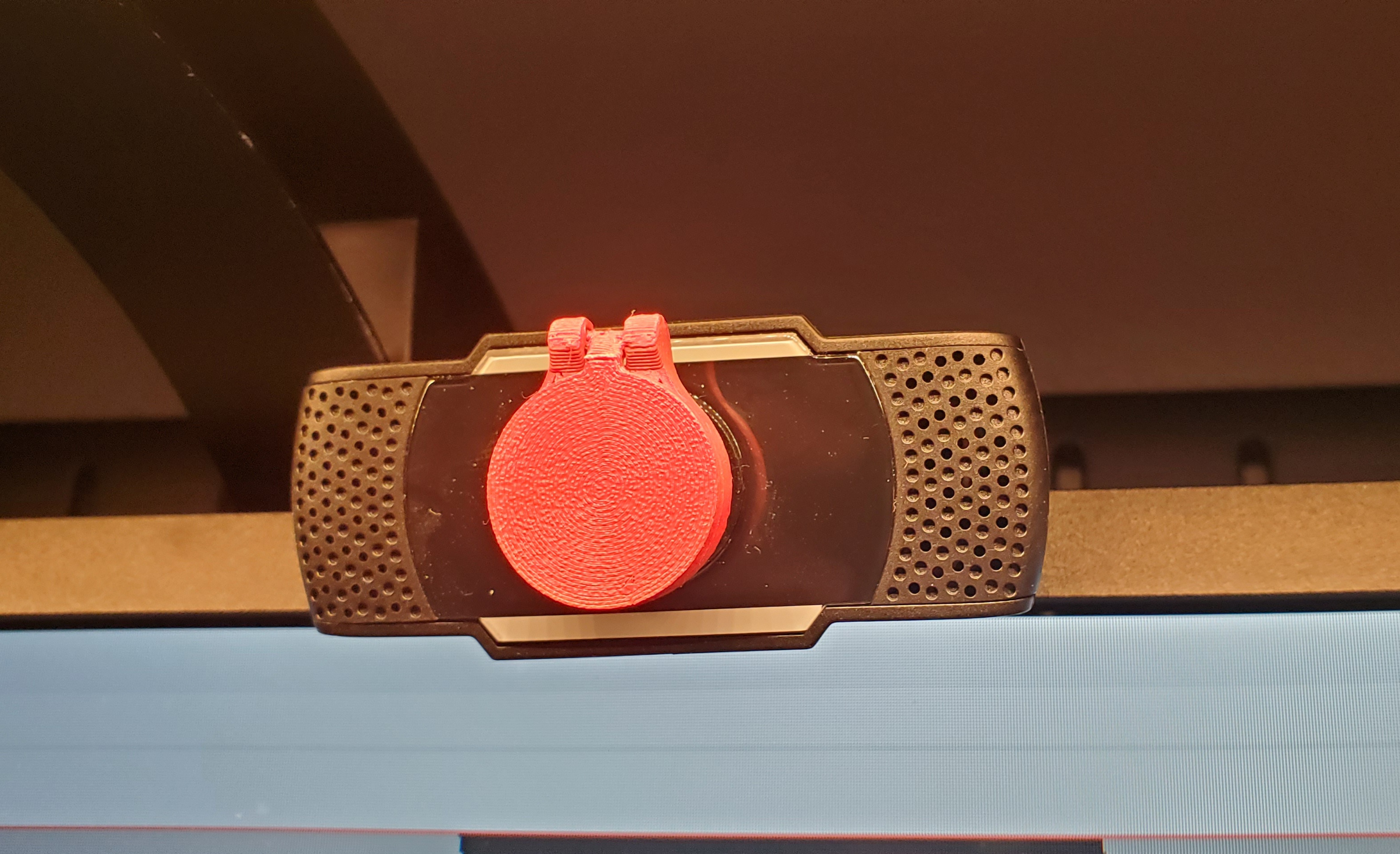 Webcam cover remix by Tom's Print Garden | Download free STL model ...