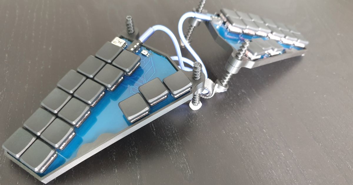 Georgi Steno Keyboard Case with Adjustable Tenting by Anodyne ...