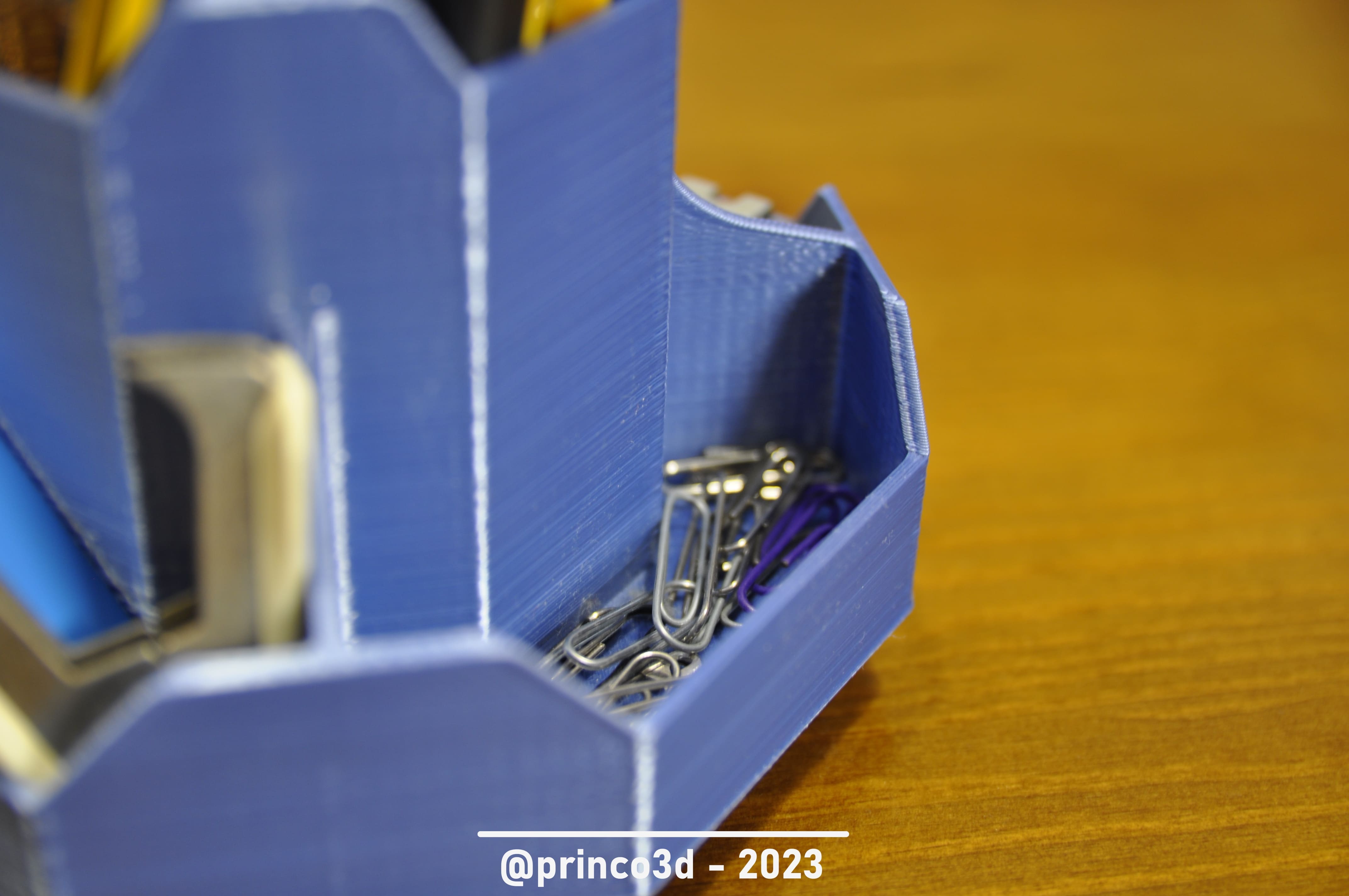 Organizador Rotatorio de Escritorio by PrinCo 3D | Download free STL ...