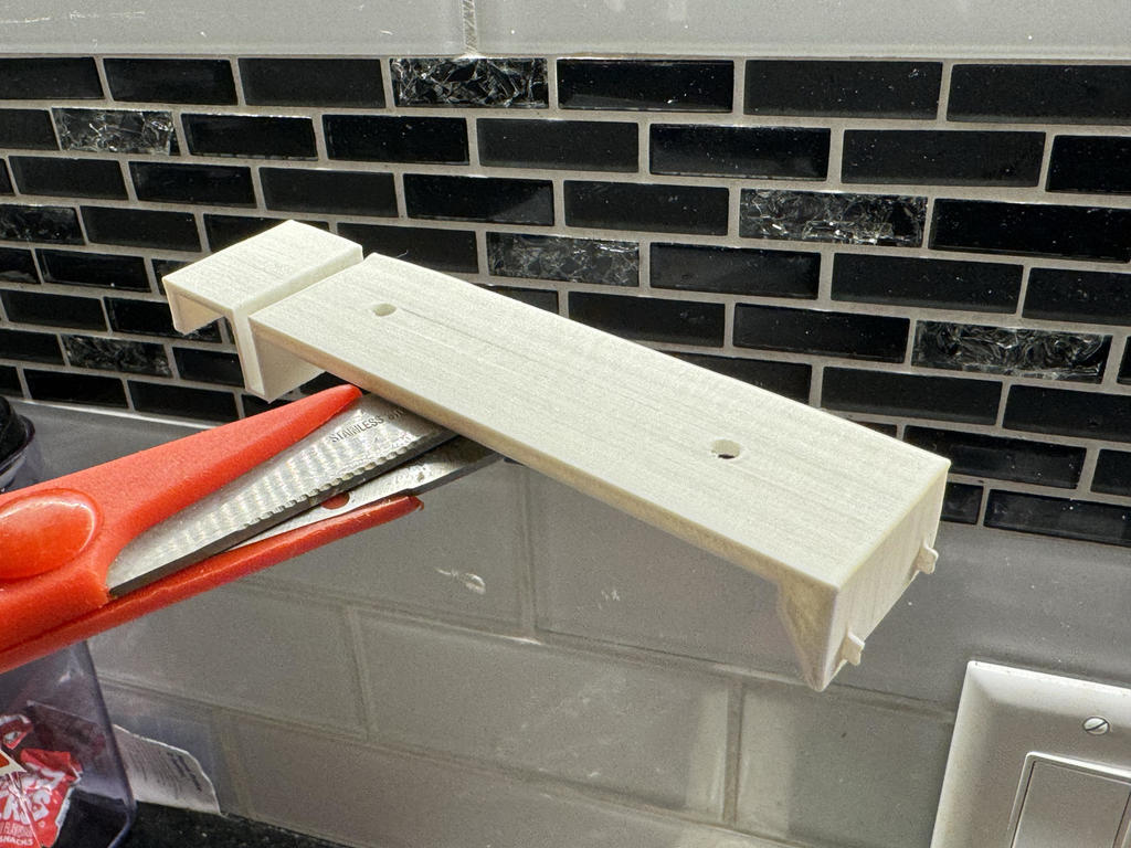 Meraki MR44 / MR46 Ceiling Mount Bracket Adapter Thingy by jackharvest ...