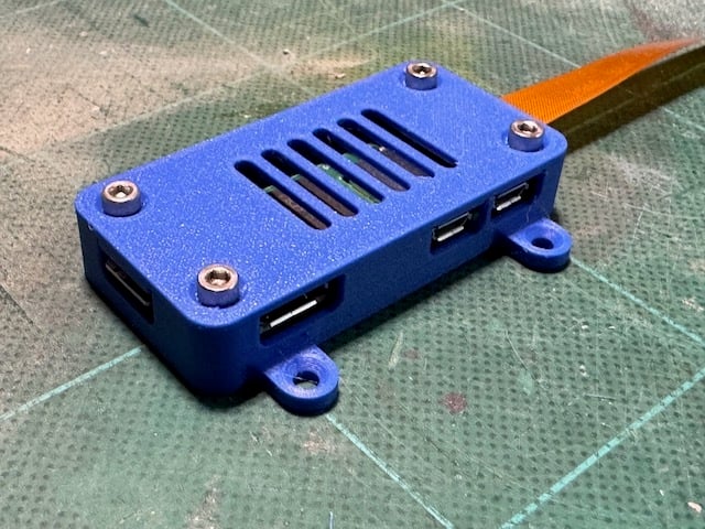 Raspberry Pi Zero 2W case and rotating camera stand by Adamow ...