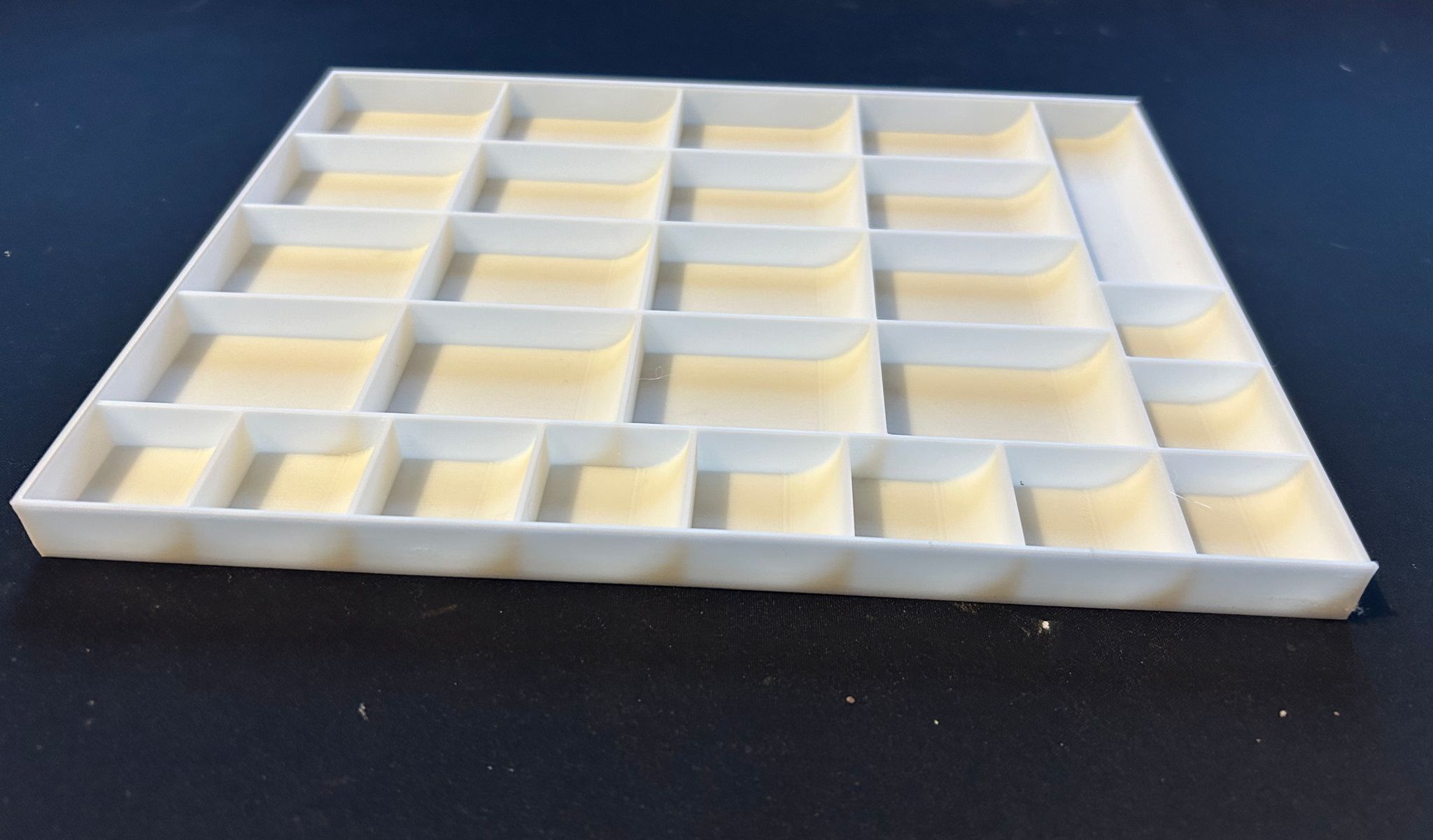 Simple Screw Tray with Slide On Lid by Rawrll3D | Download free STL ...