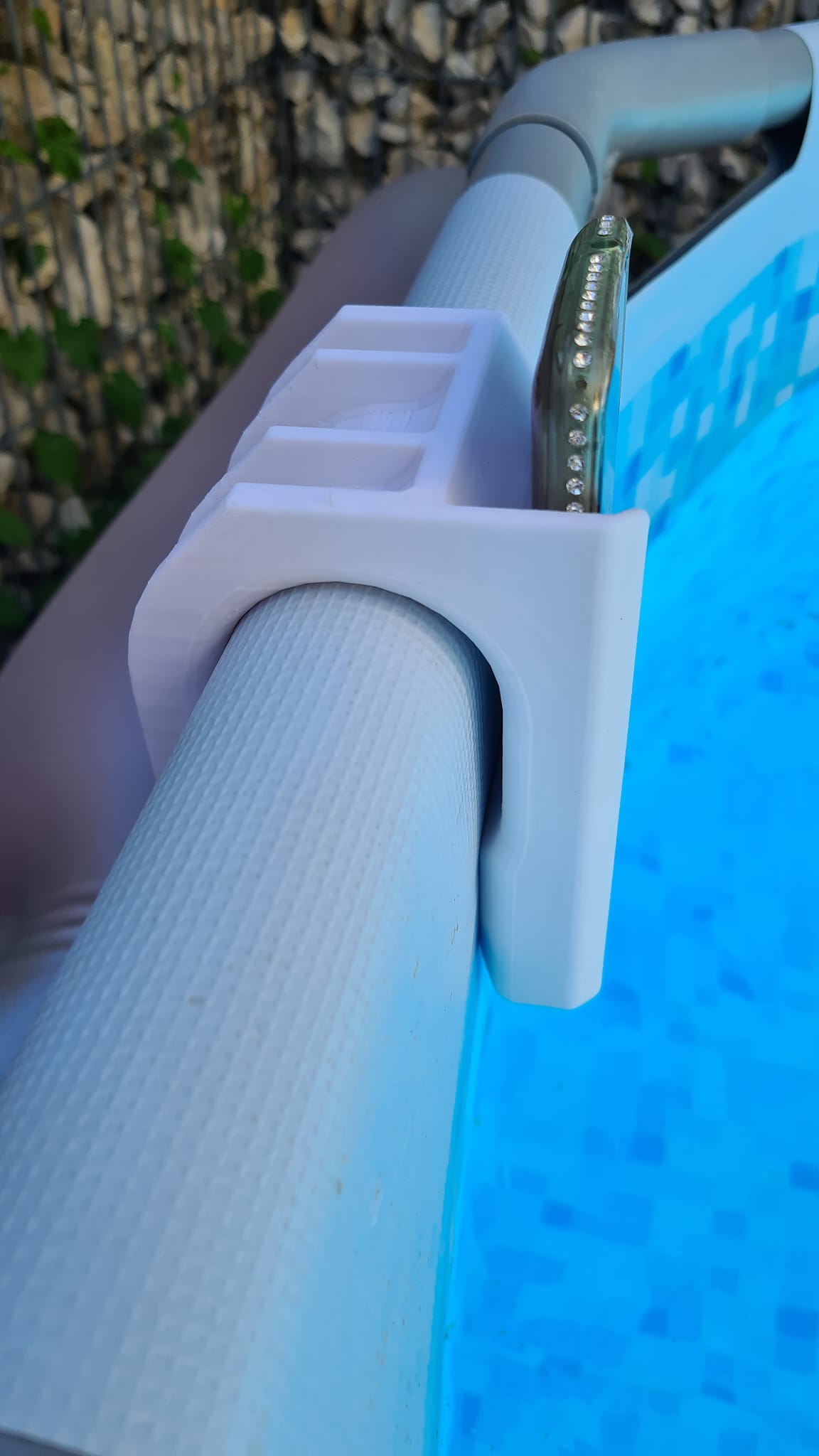 Pool Phone Holder for S20 with case by Onkel Y | Download free STL ...