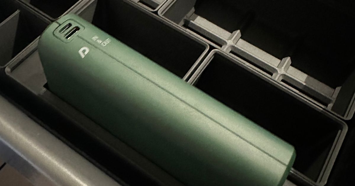 Gridfinity Bin (1x4) for Realpower PB-20000 PD+ powerbank by Dennis ...