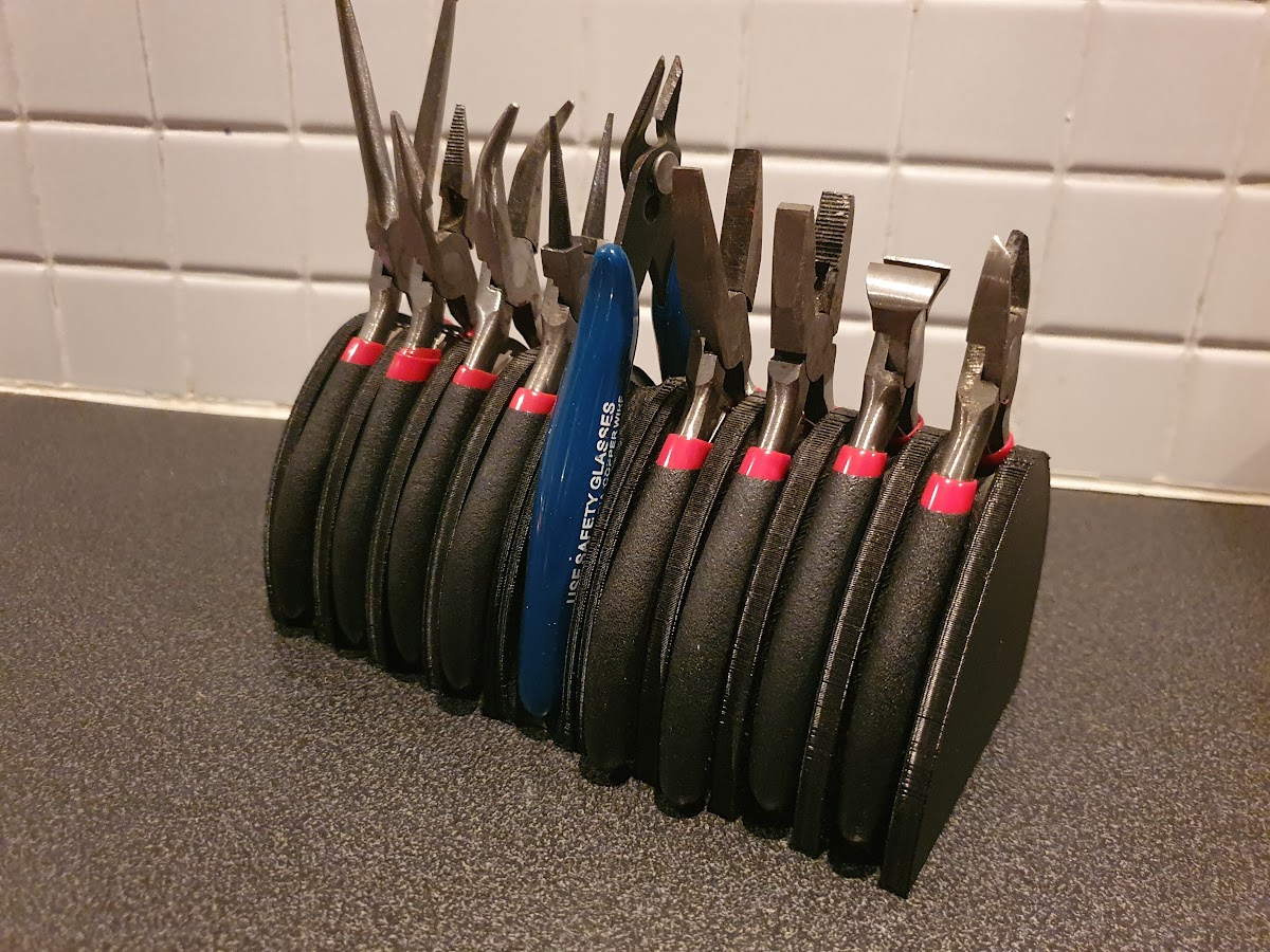 Desktop Stand for Pliers by dgibson.pmp | Download free STL model ...