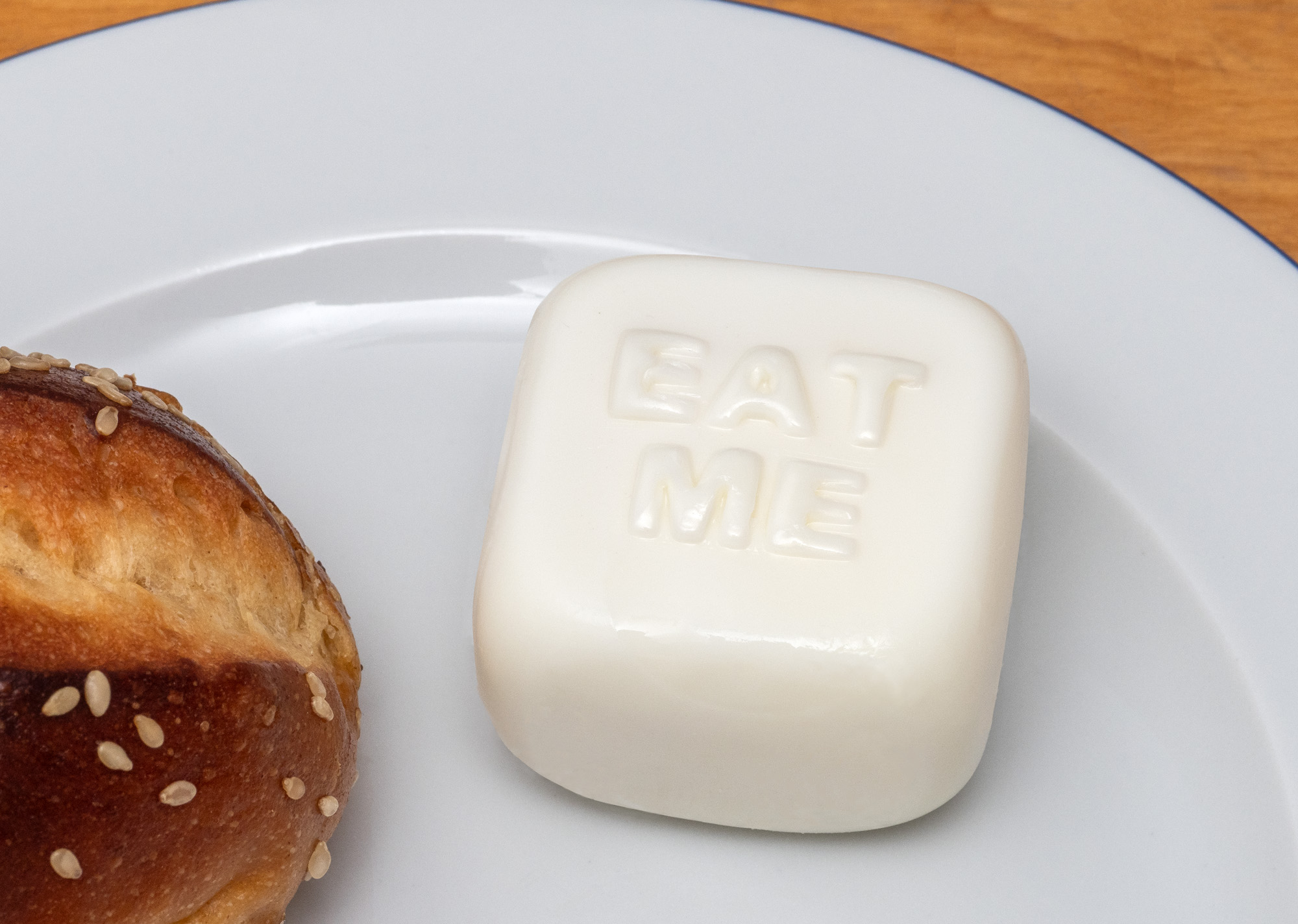 Cubic egg press with embossing option by sbuerger | Download free STL ...