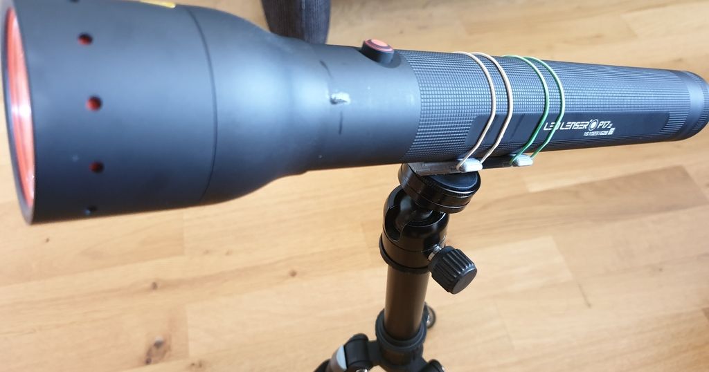 Universal Flashlight Tripod Mount Adapter by HomeUser101 | Download ...