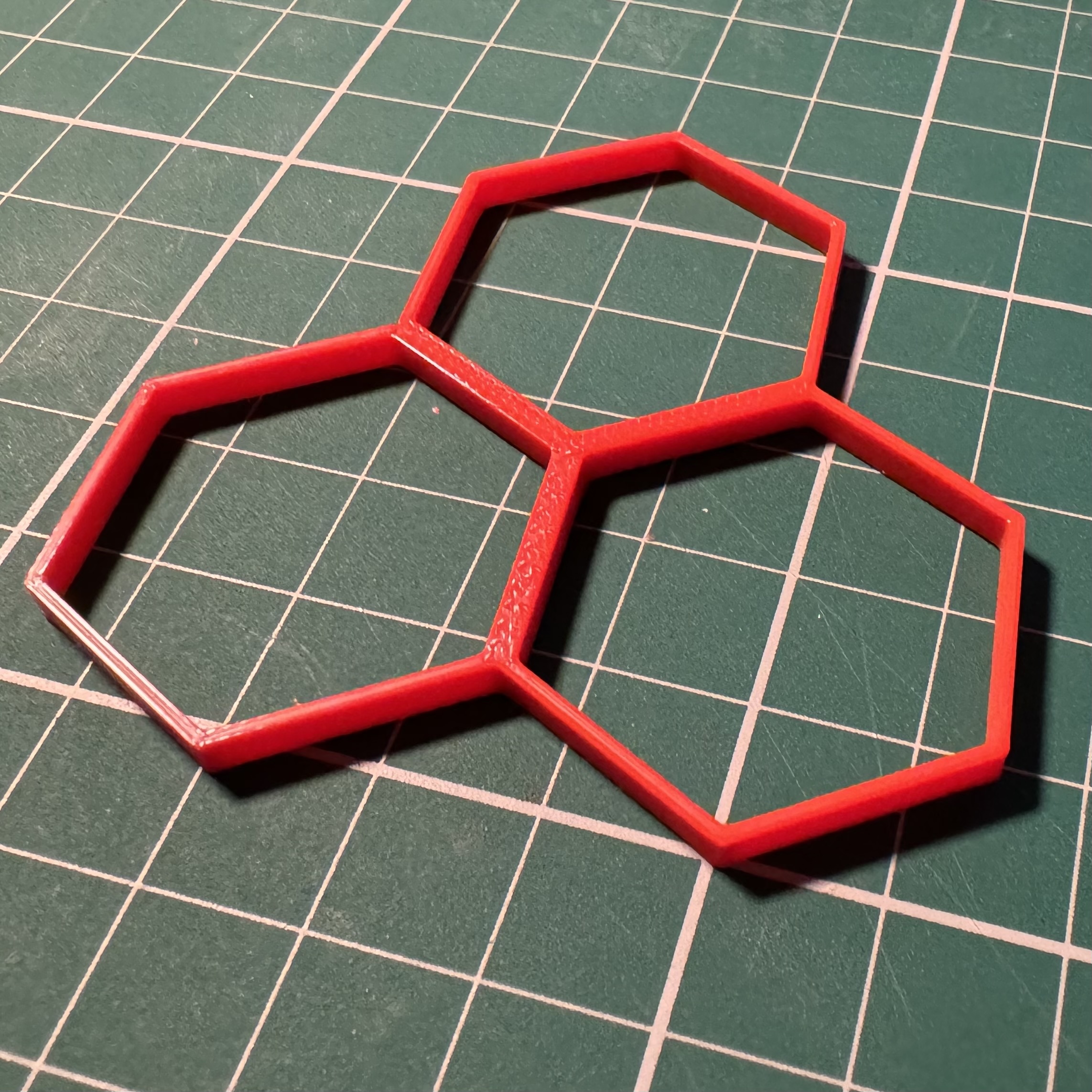 TinyHive 3 slot grid in HoneyComb arrangement by Daan Kets | Download ...