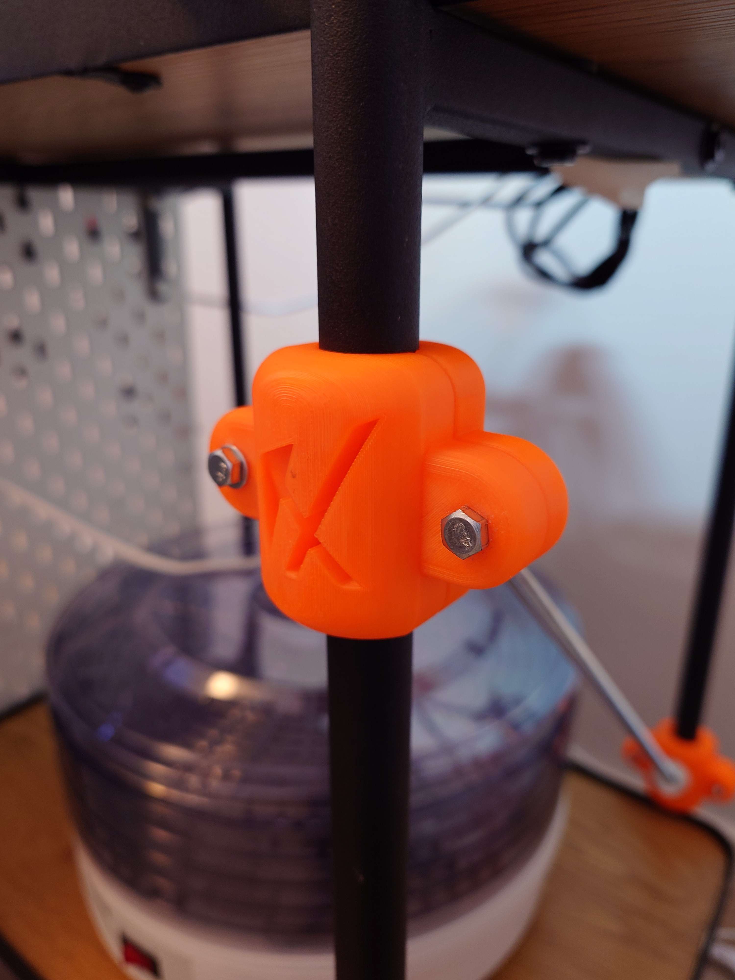 Pipe Cross Brace for M8 threaded rod by VXVXMALOON | Download free STL ...