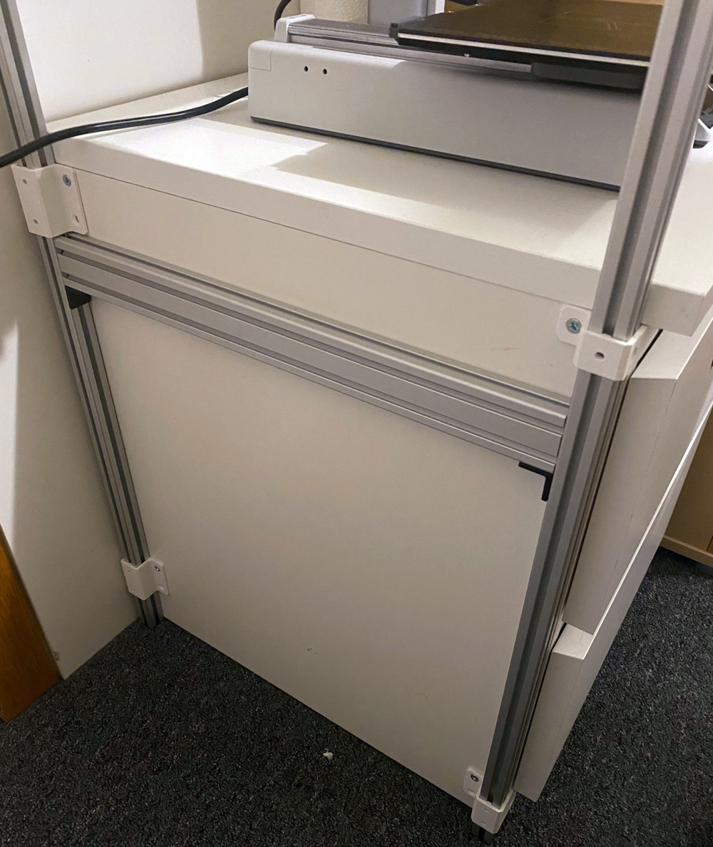 IKEA MALM holder for 20x20mm profiles / DIY printer rack by MAKERTEAM ...