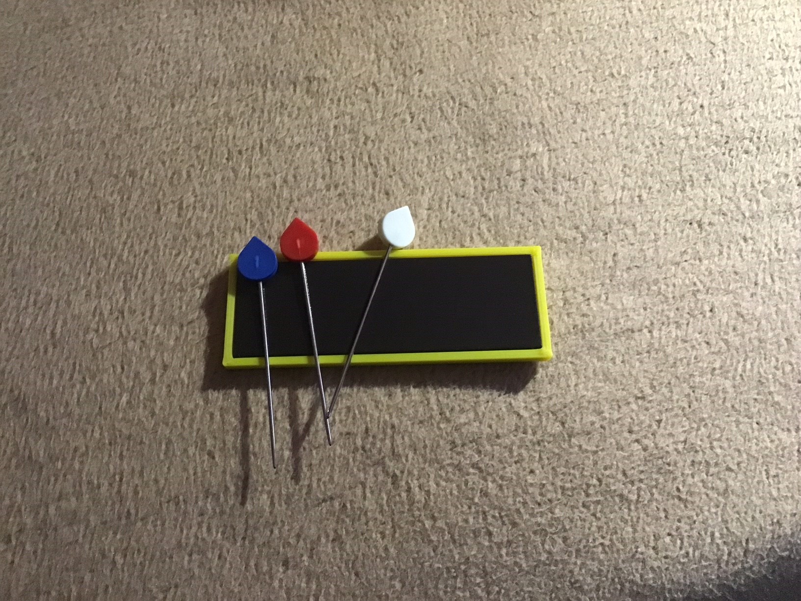 Sewing needle magnet holder by Fizzio55 | Download free STL model ...