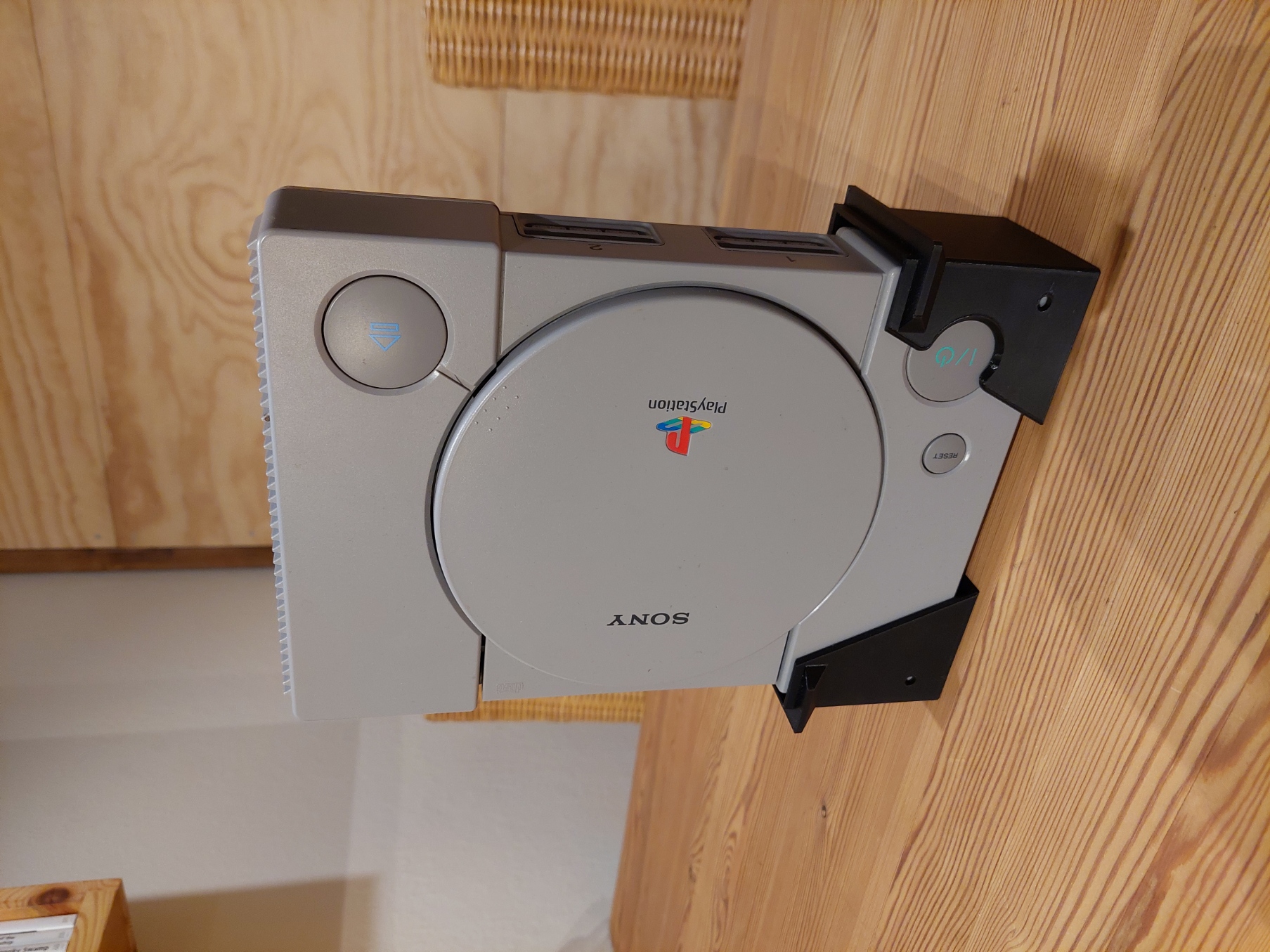 Playstation 1 wall mount by Sebastian | Download free STL model ...