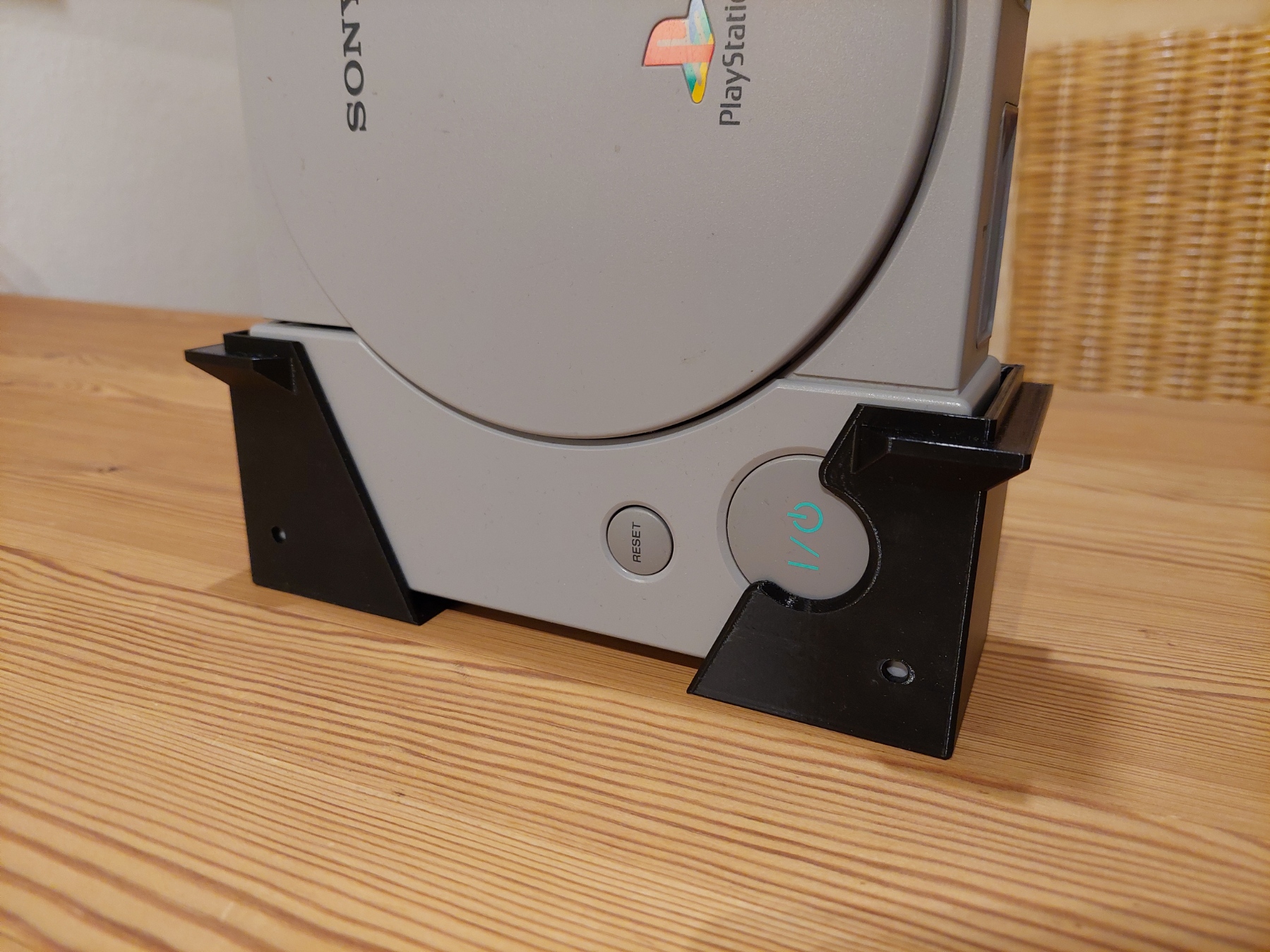 Playstation 1 wall mount by Sebastian | Download free STL model ...