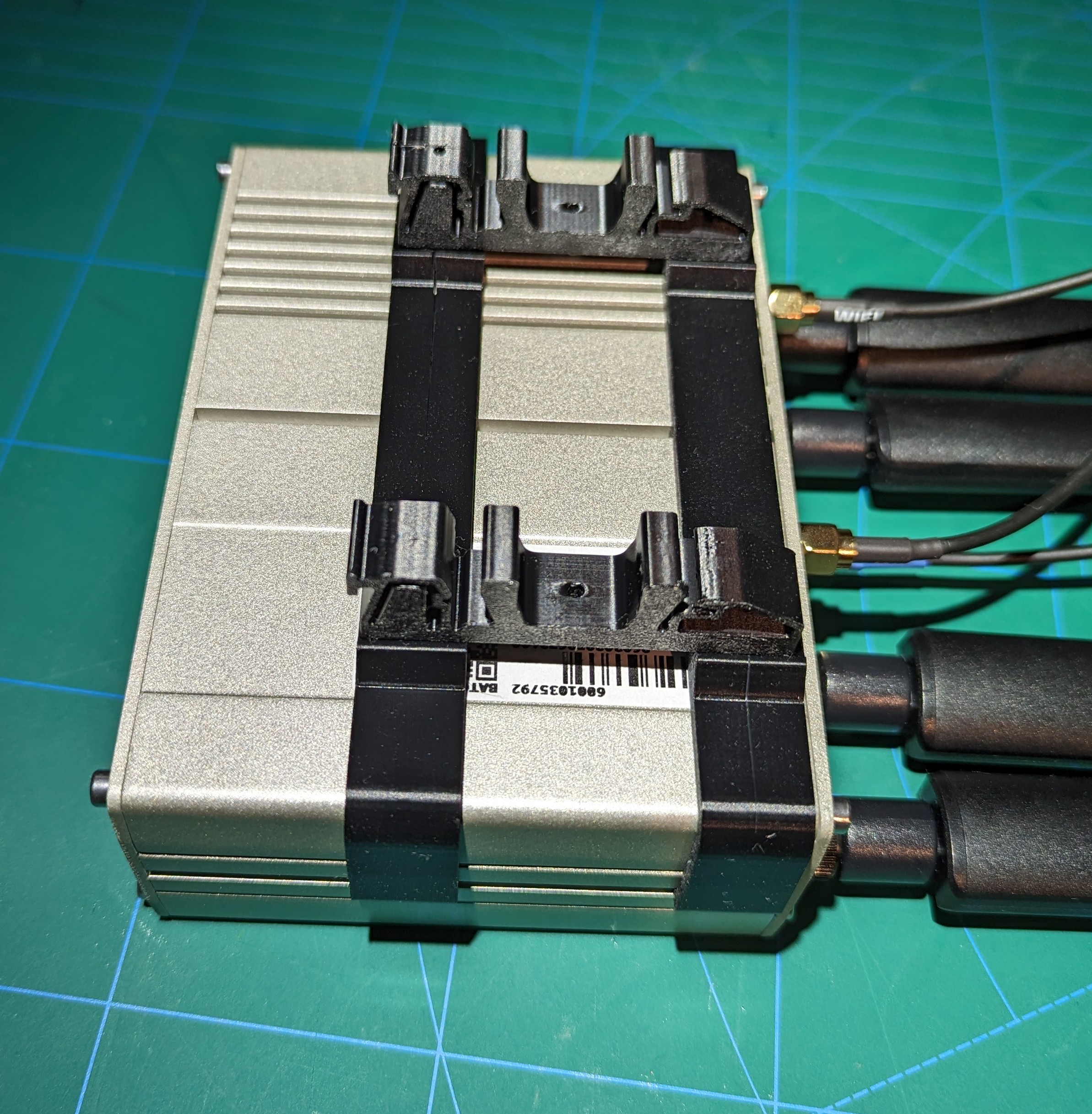 Teltonika RUTX50 DIN rail mount by Sasha Duric | Download free STL ...