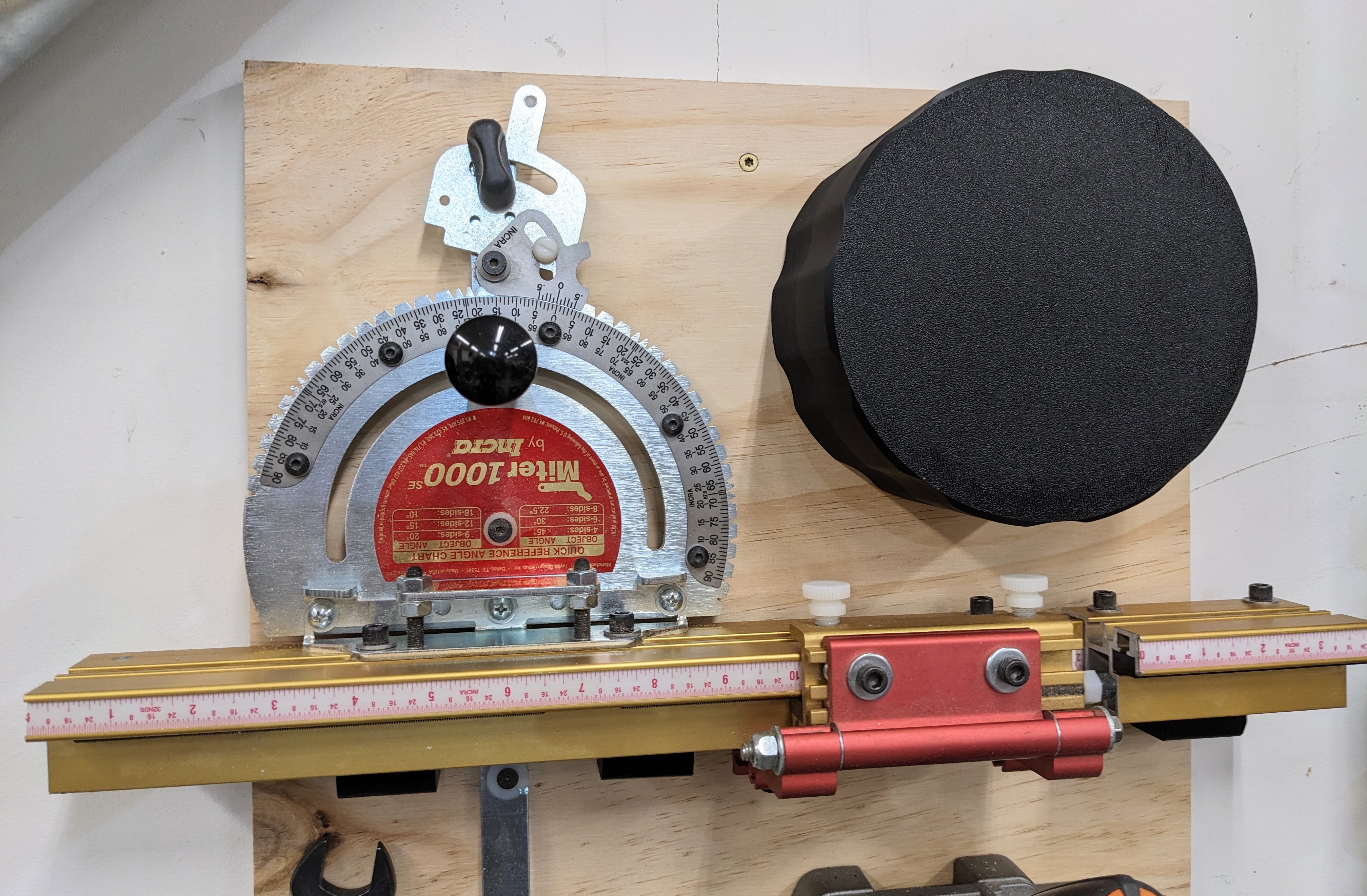 Wall Mount for 6" Dado Stack by RobertCowanDIY | Download free STL ...