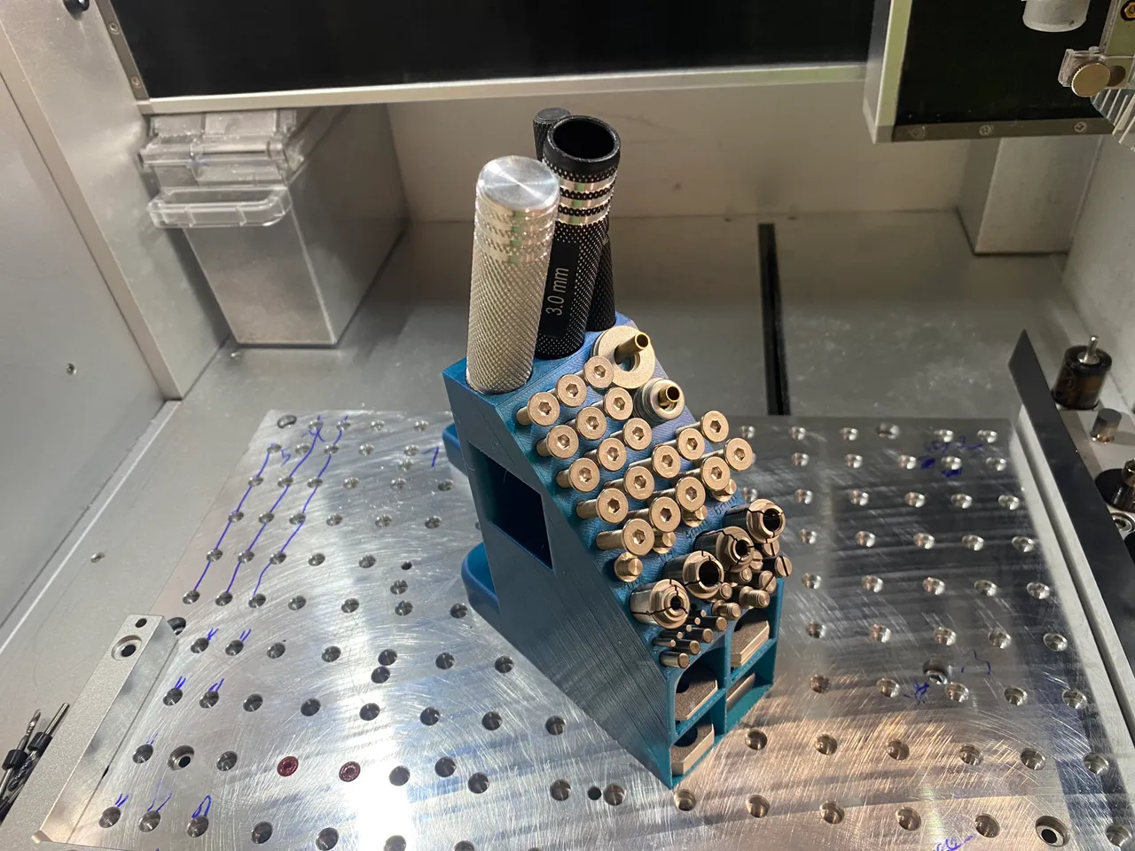 Carvera Makera Tool Caddy Mk3 by faecorrigan | Download free STL model ...