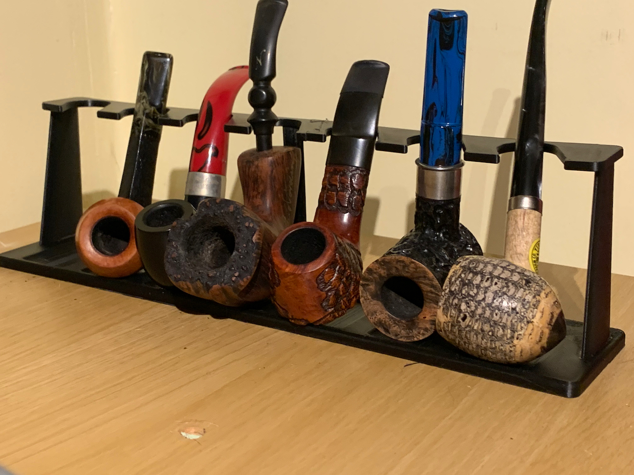 Pipe Rack/Stand for 7 Pipes by StringsIV | Download free STL model ...