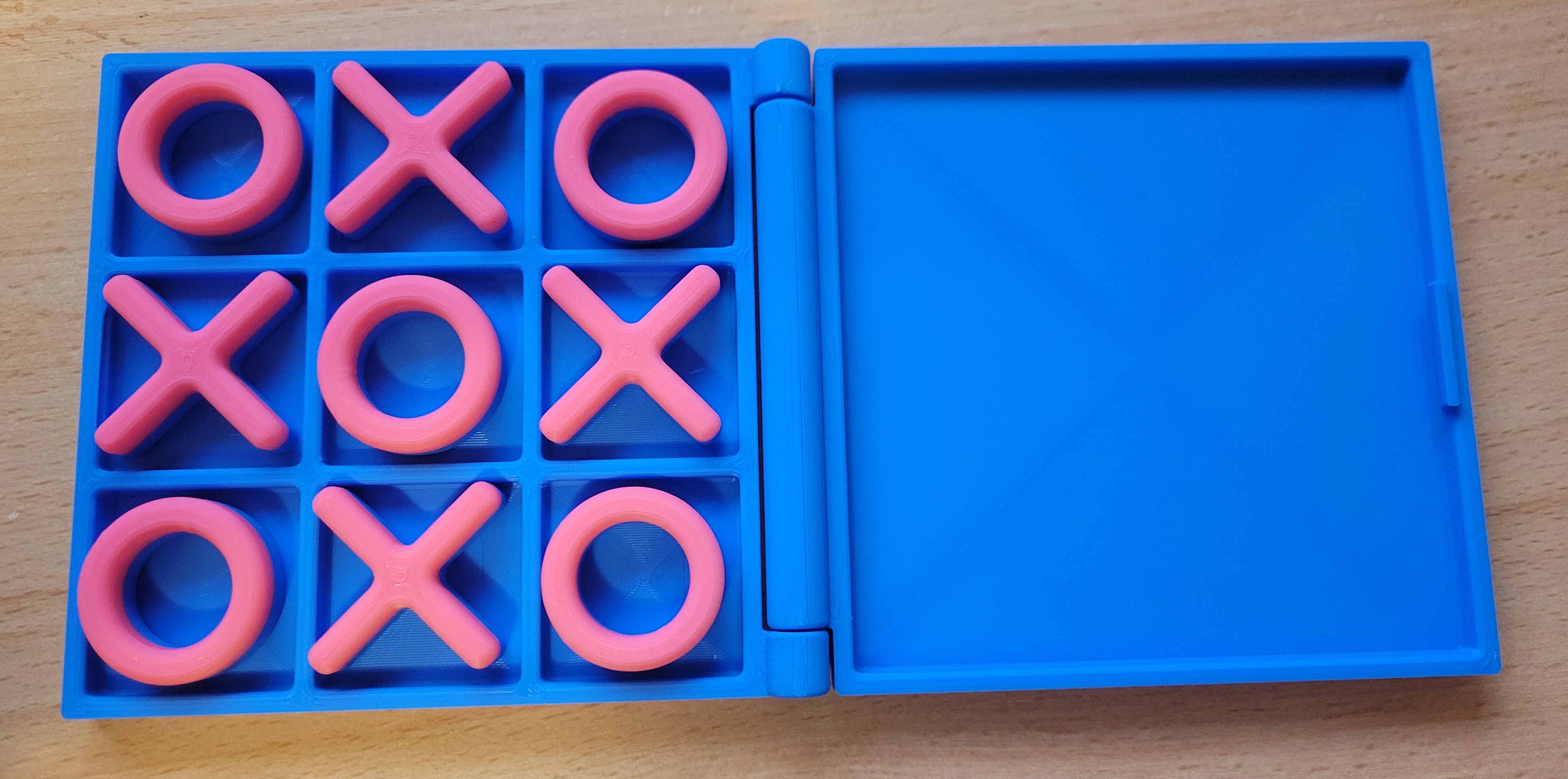Portable Tic Tac Toe Board with Hinge and Snap Close Box by Rache ...