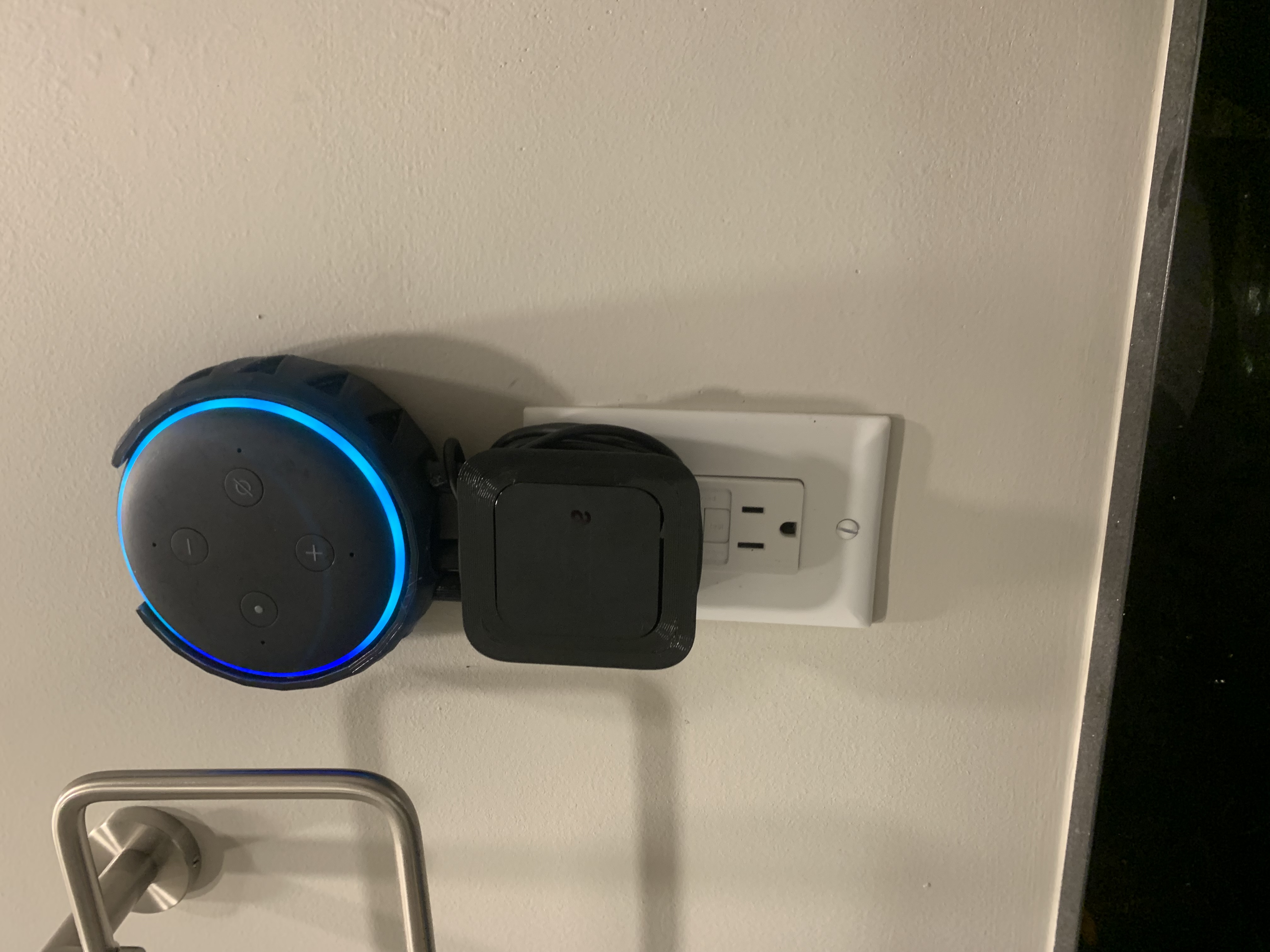 Echo Dot Outlet Bracket v2 por ScootyBooty | Descargar modelo STL ...