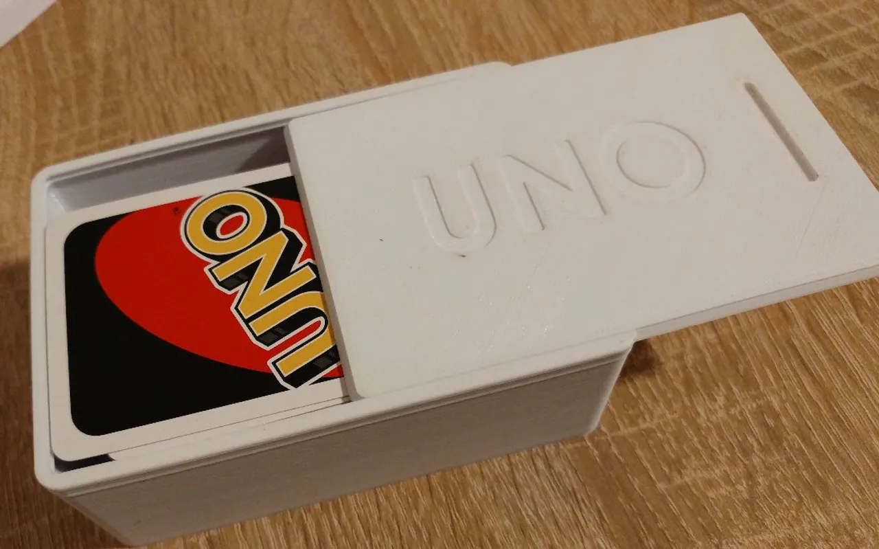 Uno card game sliding lid box by Guillaume Gendron | Download free STL ...