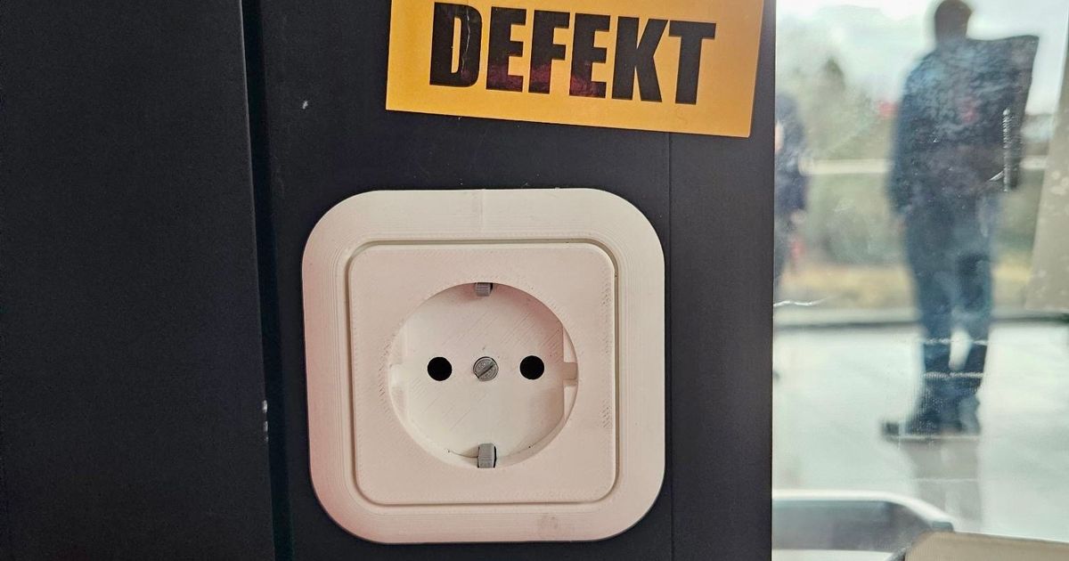 Multicolor fake socket by kiliankoe | Download free STL model ...