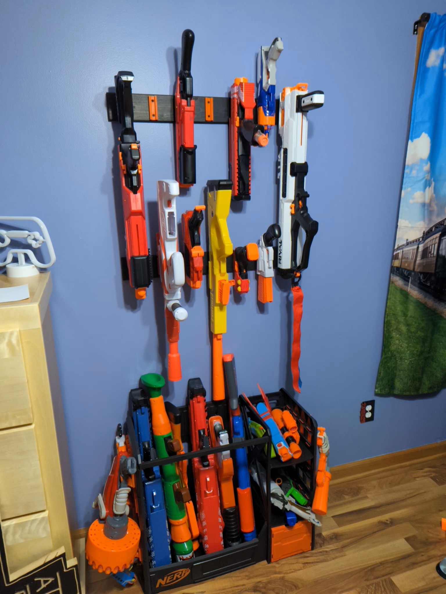 Nerf Blaster Hanger w/ Screws by secretsather | Download free STL model ...