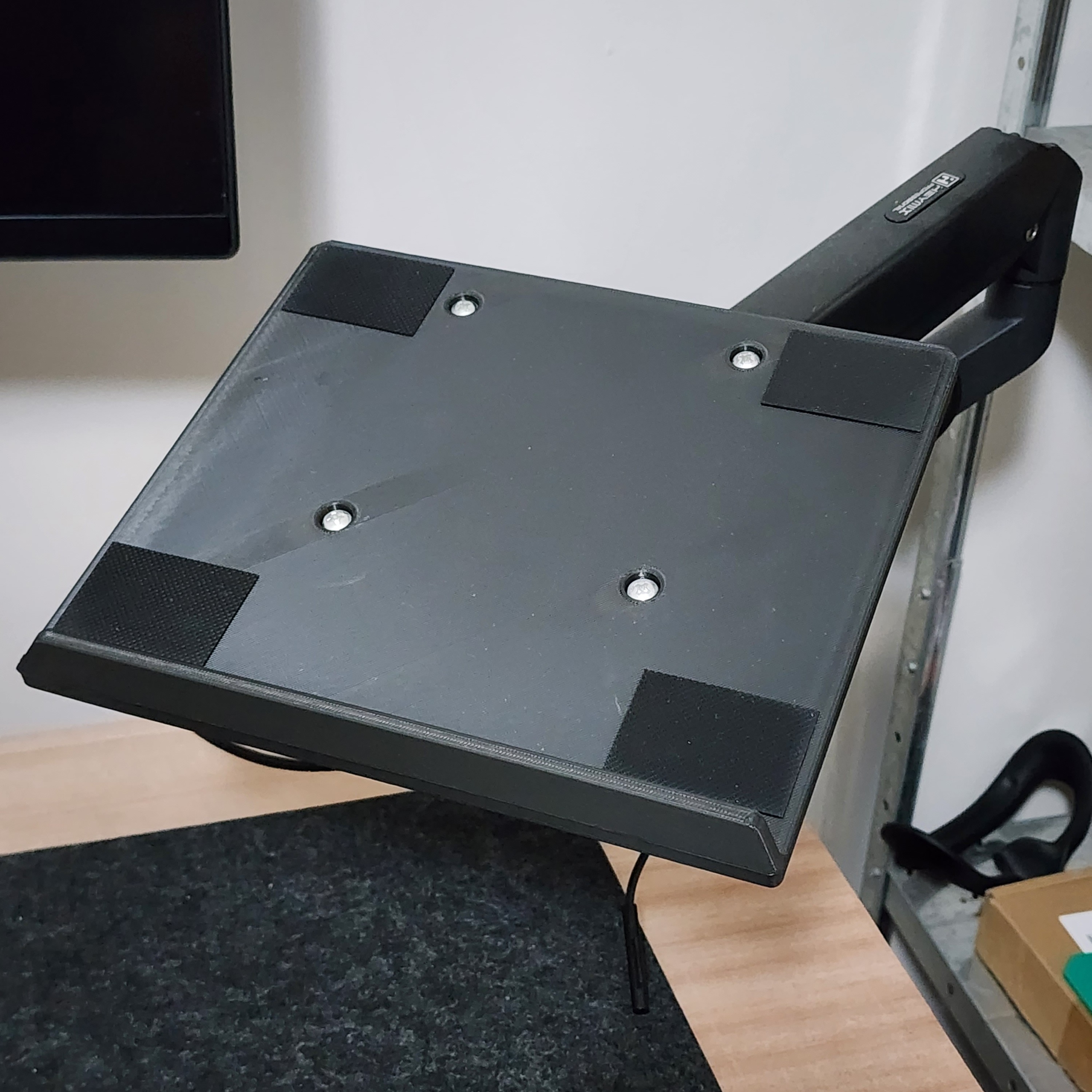 Laptop Monitor Arm Base Plate Mount by nxp200 | Download free STL model ...