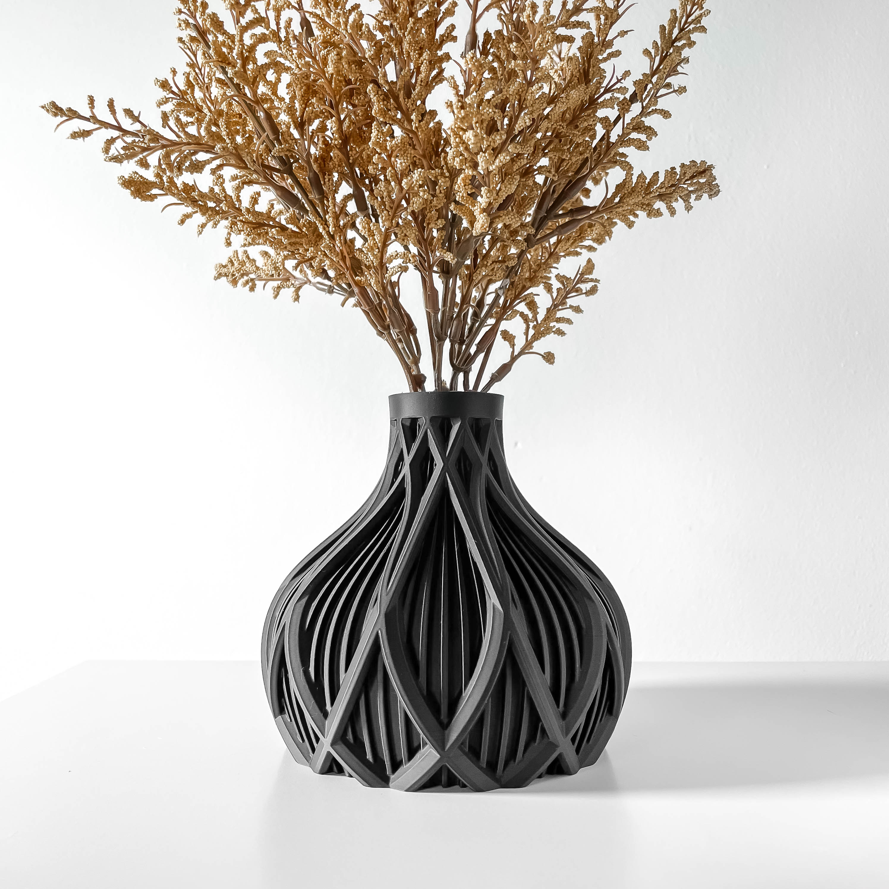 The Kami Short Vase, Modern and Unique Home Decor for Dried and ...