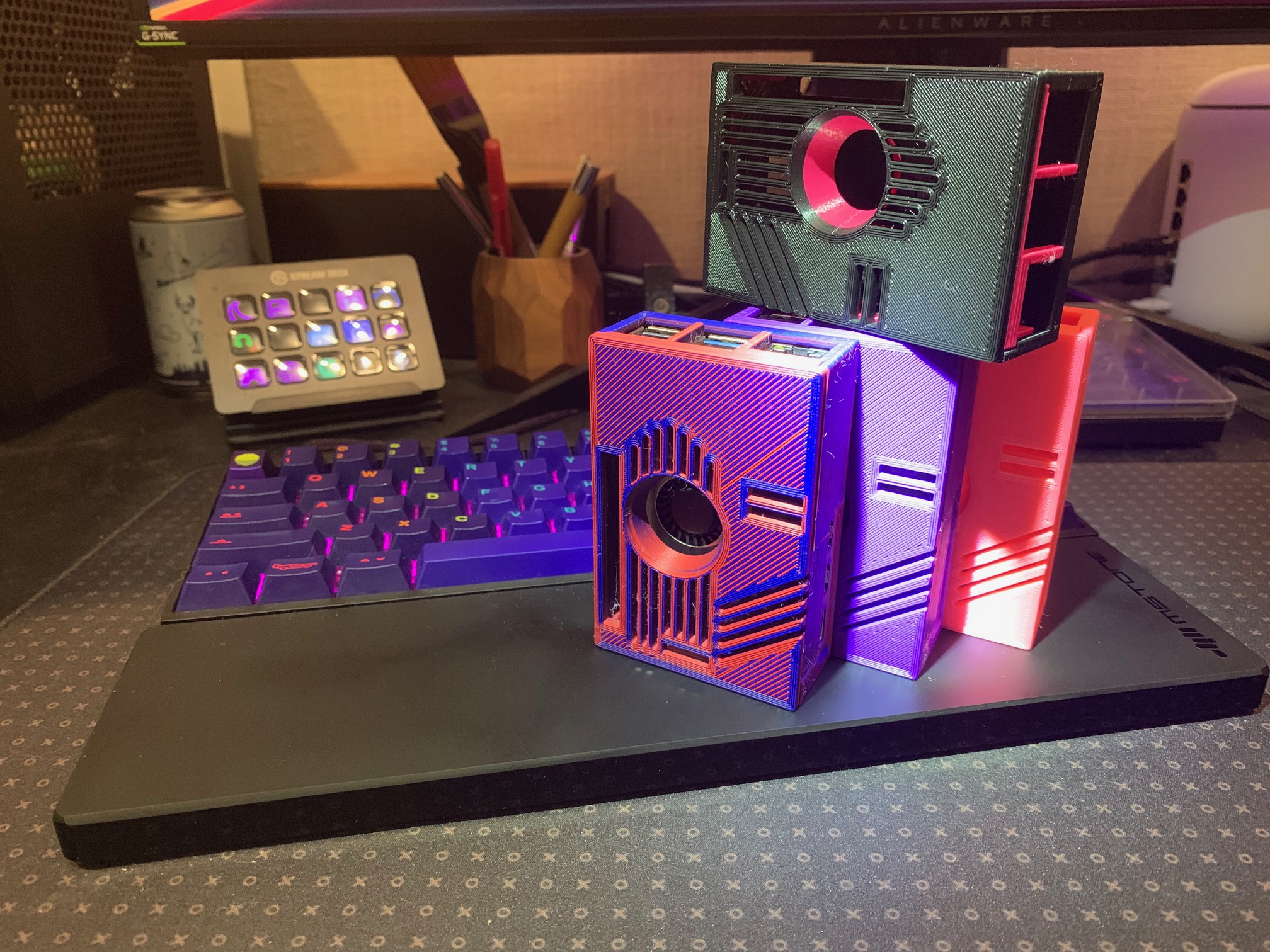 Retro Raspberry Pi 5 Case (snap fit) by the printed cow | Download free ...