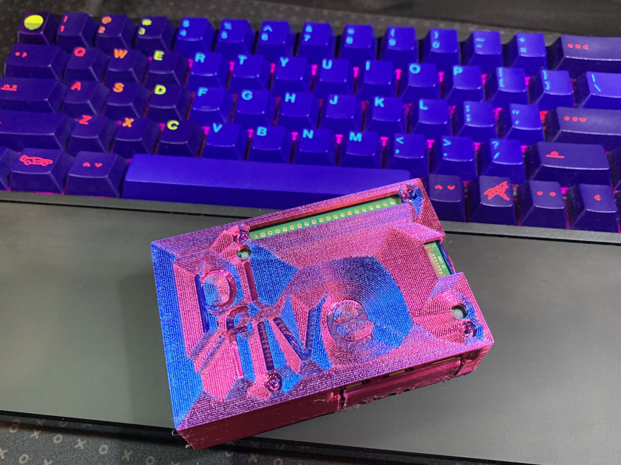 Retro Raspberry Pi 5 Case (snap fit) by the printed cow | Download free ...