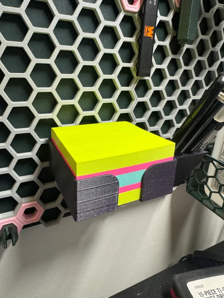HSW Sticky Notes Holder by Brittany C | Download free STL model ...