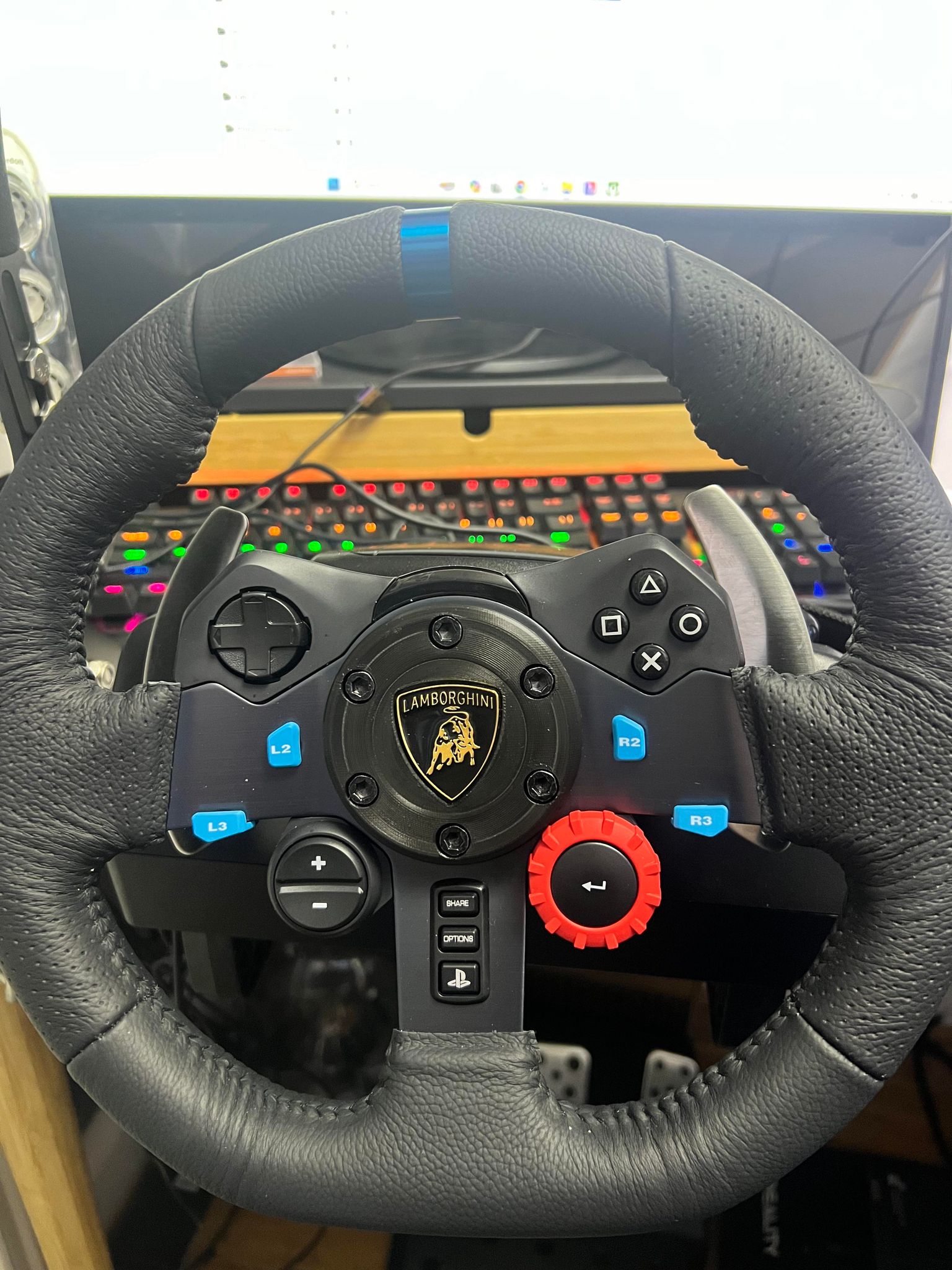 Logitech G29/G920 Lamborghini badge centre cap by HexScan3D | Download ...