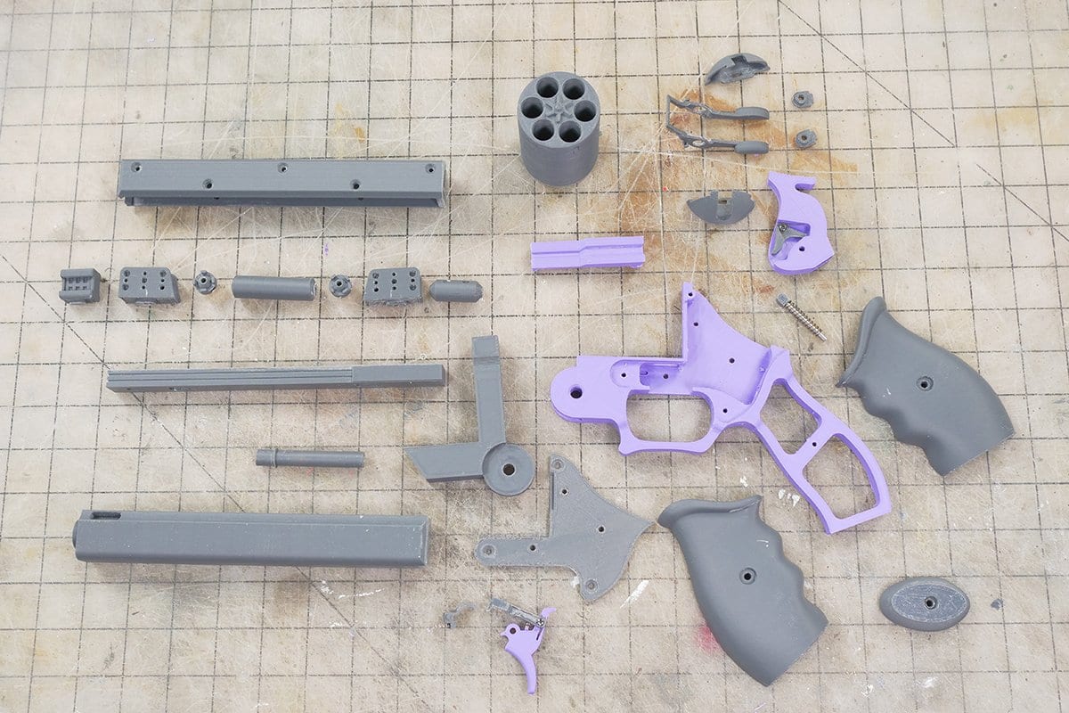 Vash's .45 Long Colt Revolver - Trigun Replica Prop von GizmoThrill ...
