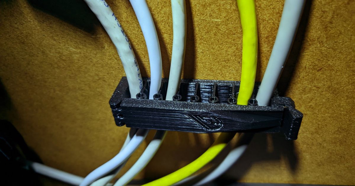 Hinged Cable Clip for 8 ethernet cables by CromFr | Download free STL ...