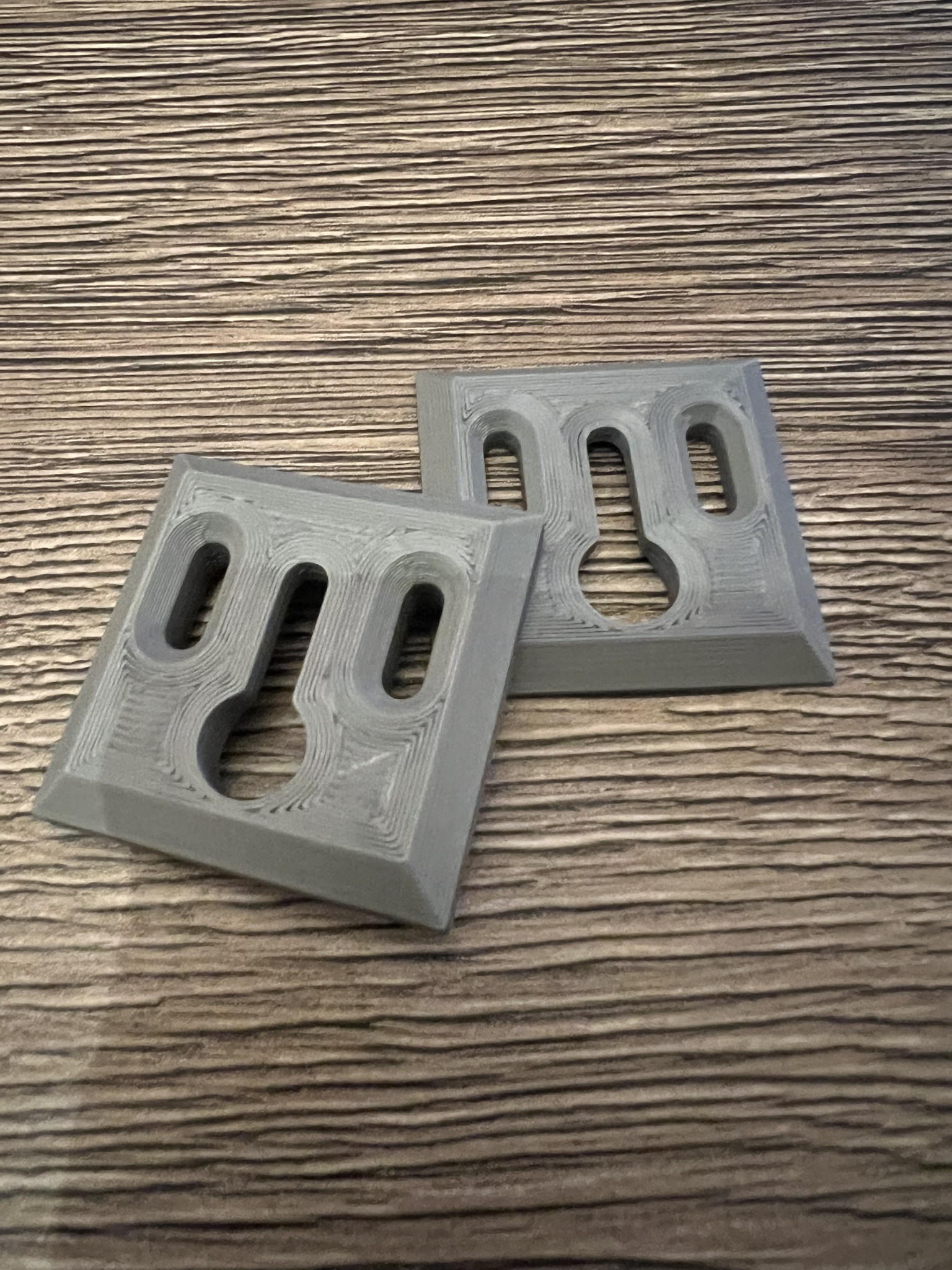 flat wall mount 5 and 8mm version 1 by Alvor | Download free STL model ...